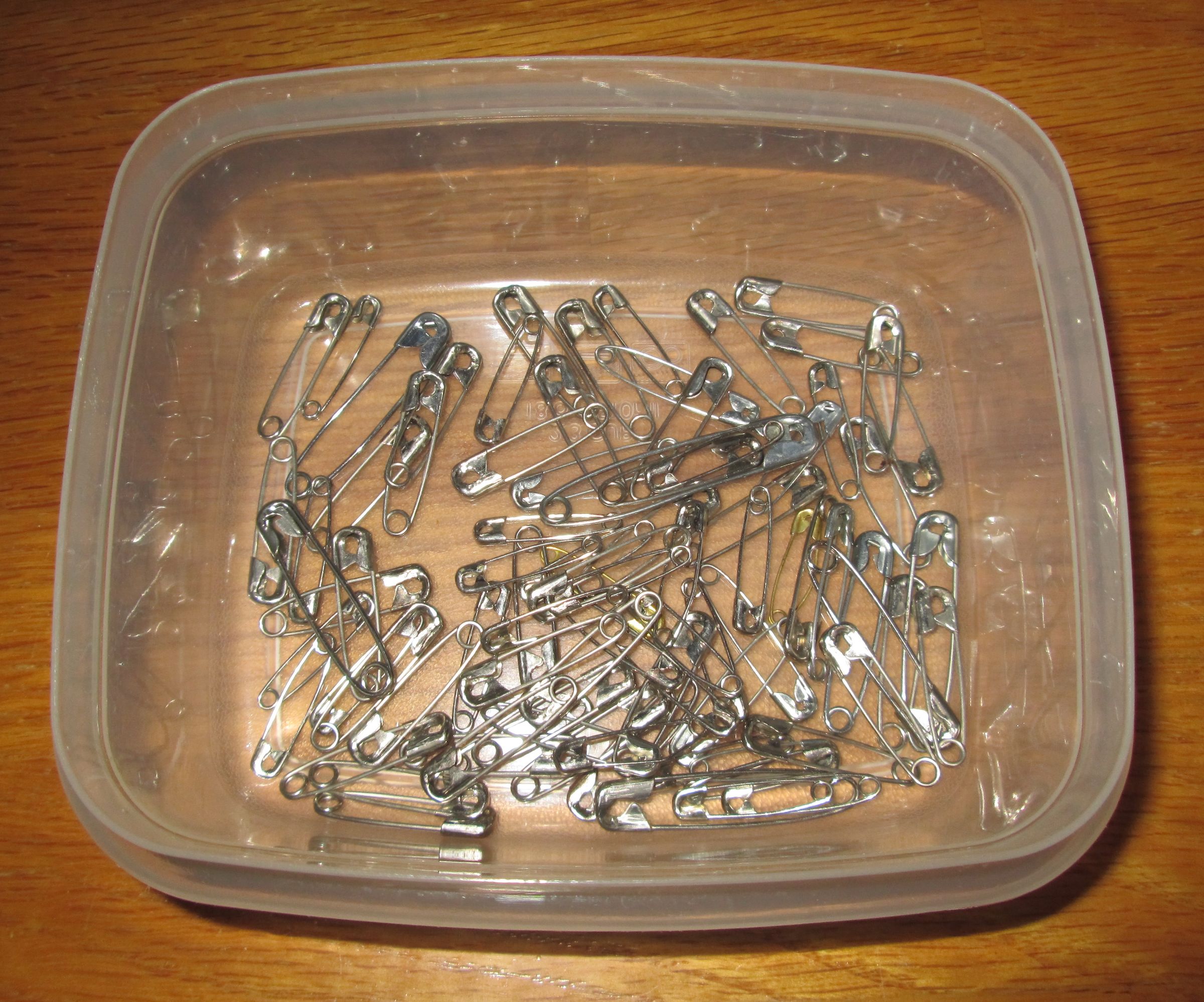 Super Easy Way to Organize Safety Pins!! - Instructables