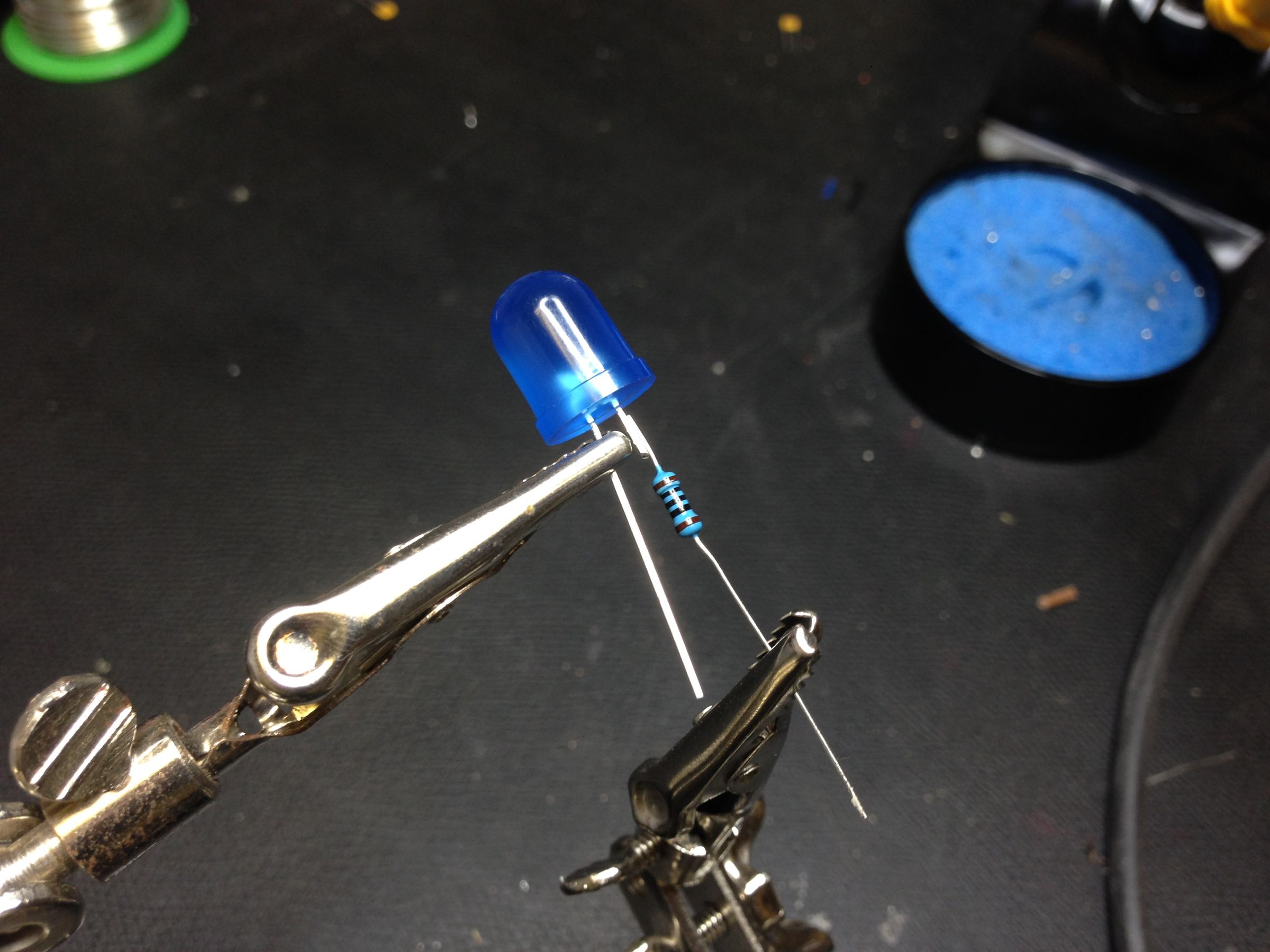 Make a Tiny Long-lasting LED Torch : 5 Steps - Instructables