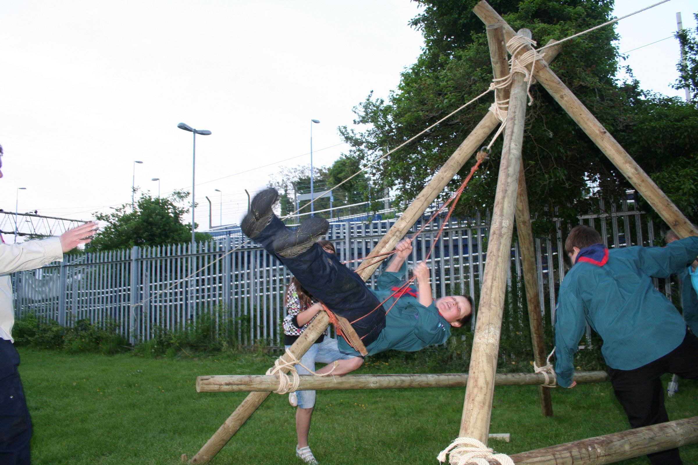 Simple Pioneering - Build a Swing From Wood Poles! : 5 Steps (with ...