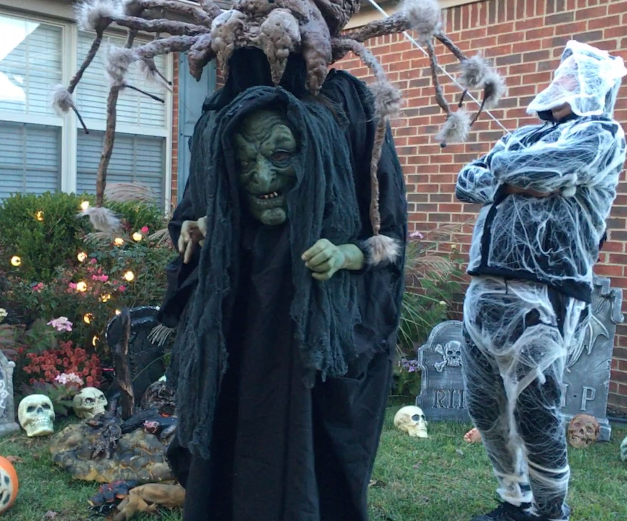 Hunchback Witch With Pet Spider : 11 Steps (with Pictures) - Instructables