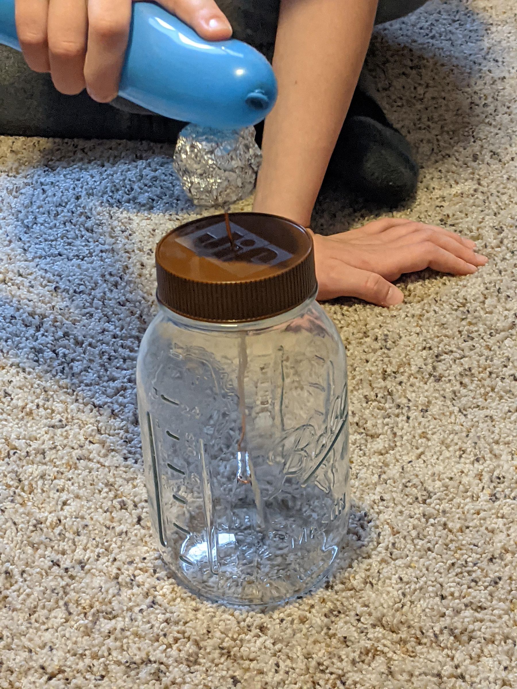 Aluminum Foil Electroscope : 6 Steps (with Pictures) - Instructables