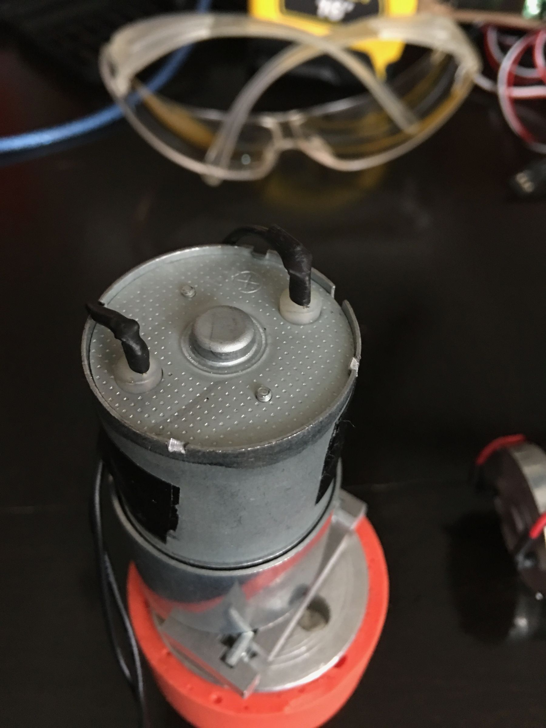 1KG Sumobot Build : 6 Steps - Instructables
