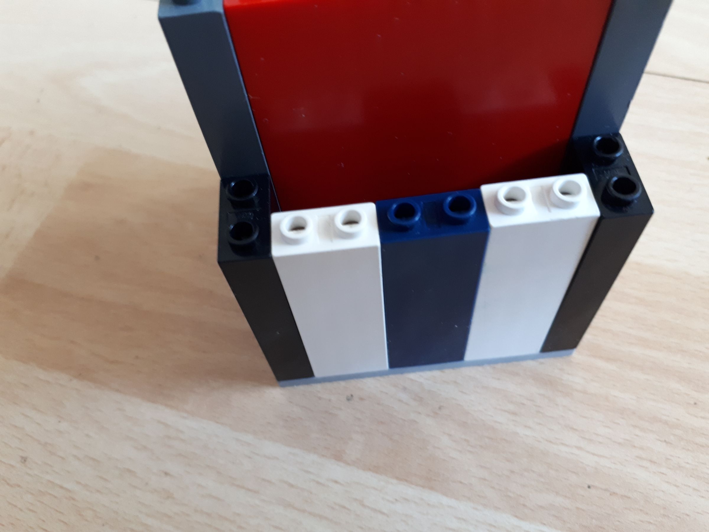 Lego Pen Holder : 5 Steps - Instructables