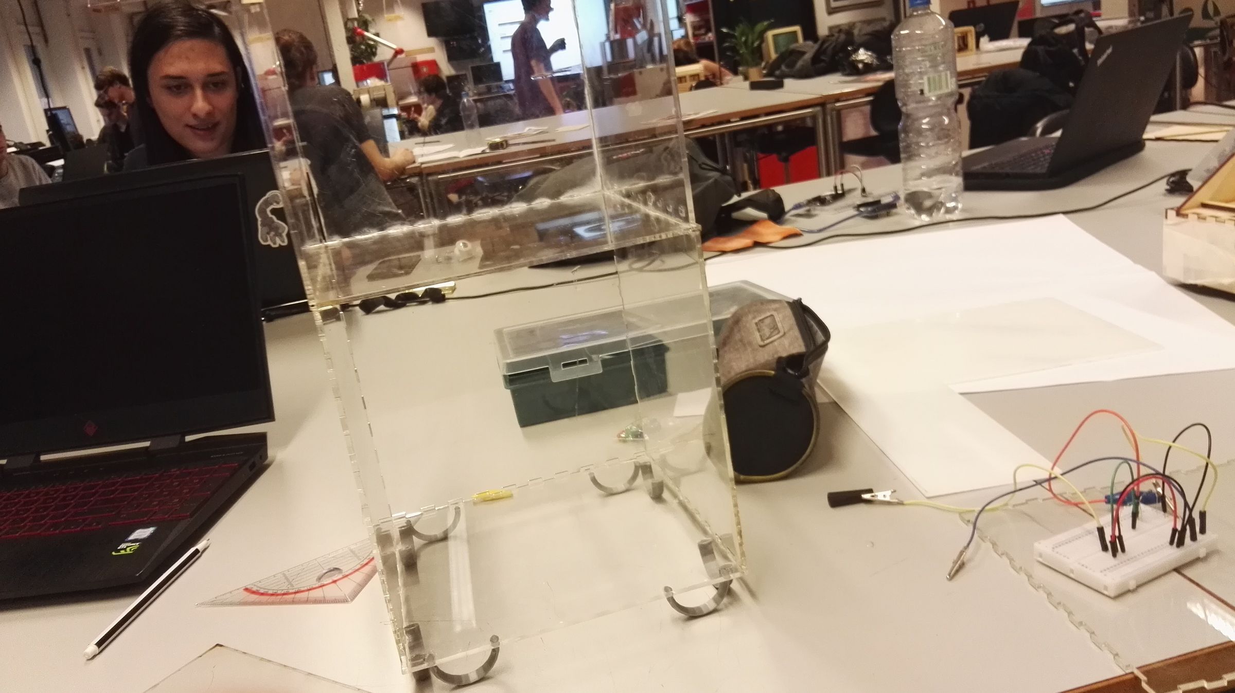 Light-up Display Case : 9 Steps - Instructables