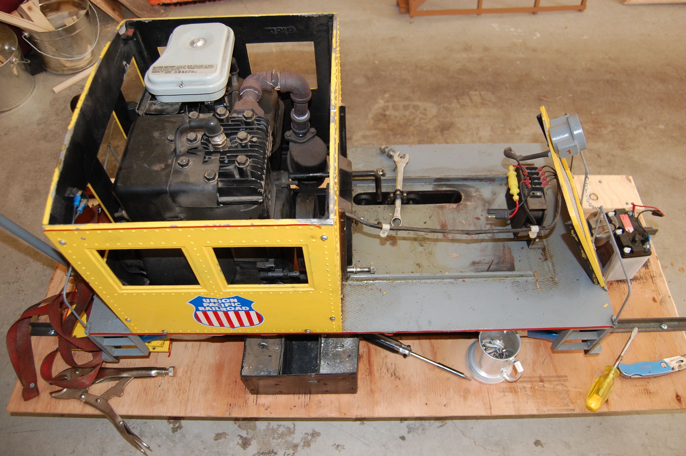 How to Rebuild a Dana Spicer Transmission for a Lil' Gasser 7 1/2 ...