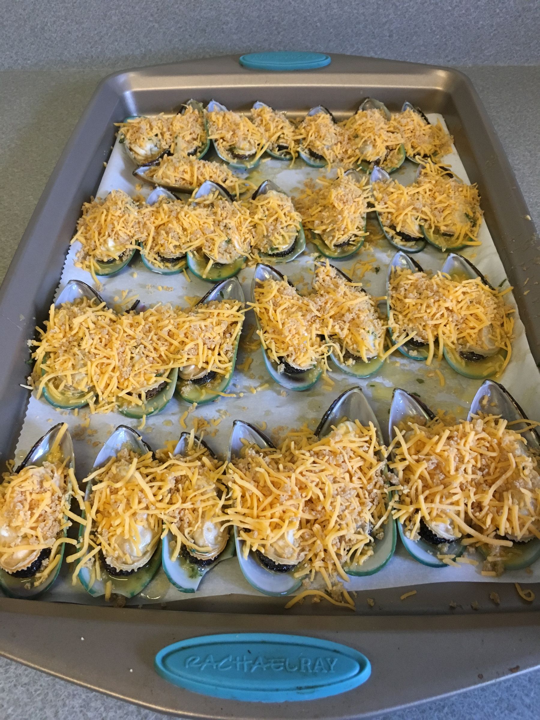 Green Shell Mussels With Garlic Butter Sauce : 6 Steps (with Pictures ...