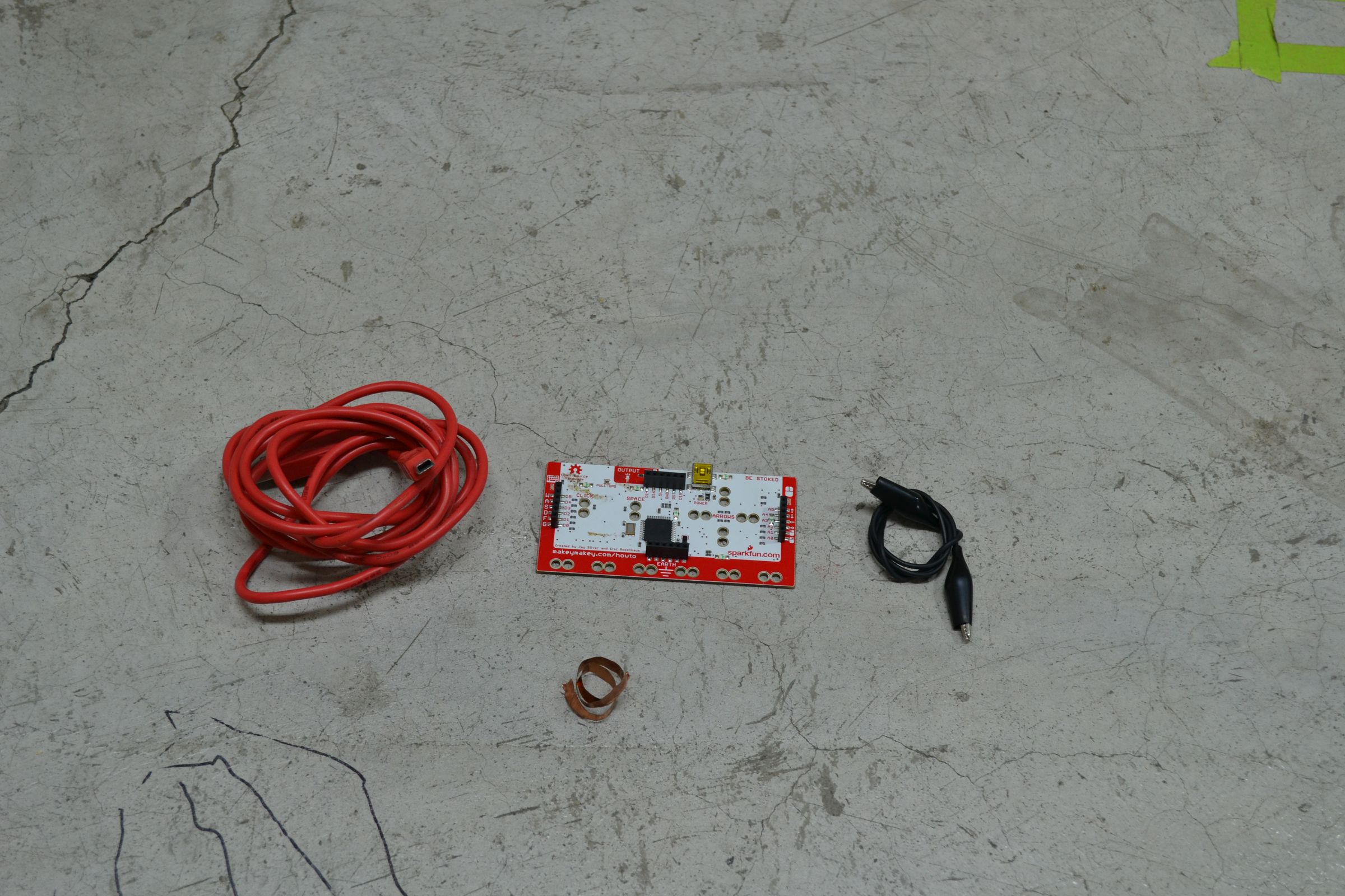 Como Simular Un Bongo Con Makey Makey : 4 Steps - Instructables
