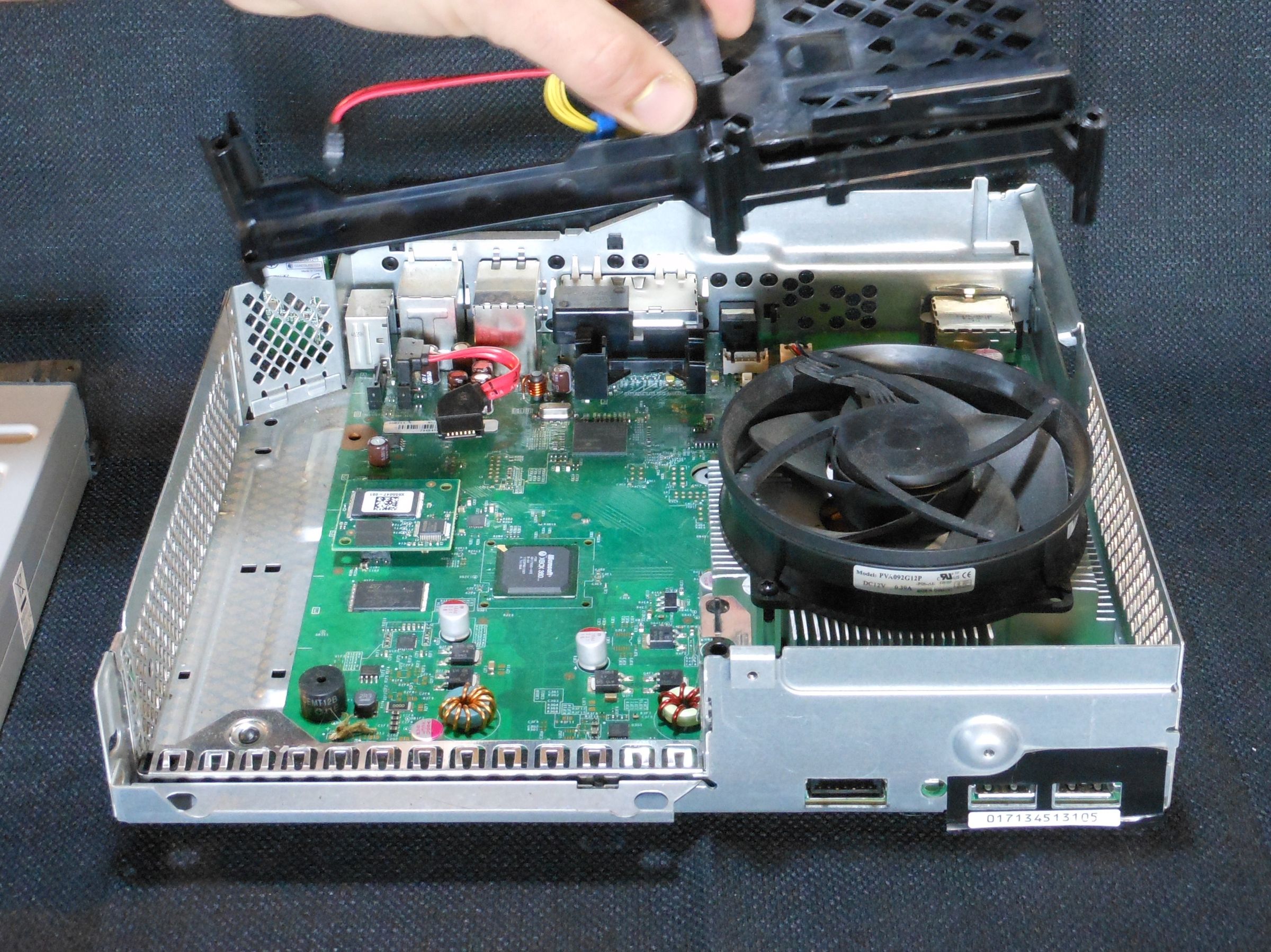 Iron Man DIY XBOX 360 Case Mod : 5 Steps - Instructables