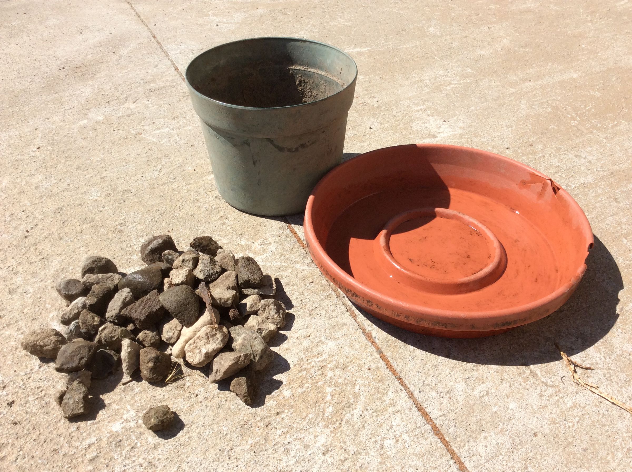 Make Your Own Bee Bath : 3 Steps - Instructables