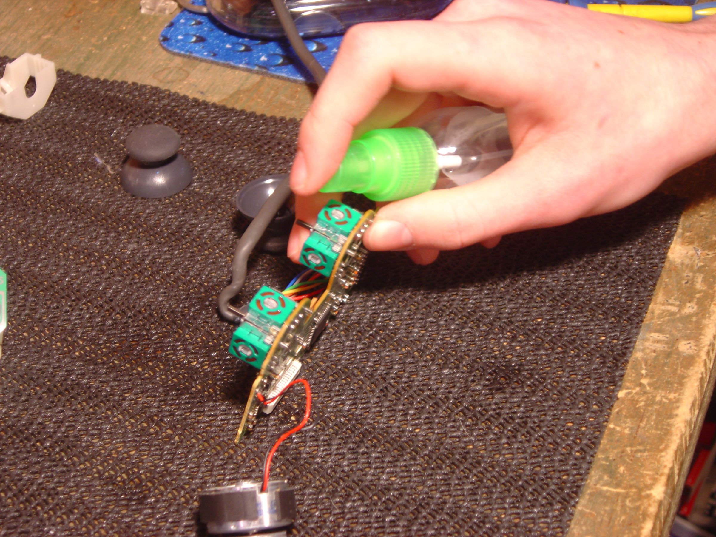 Clean Your DualShock Controller : 9 Steps - Instructables