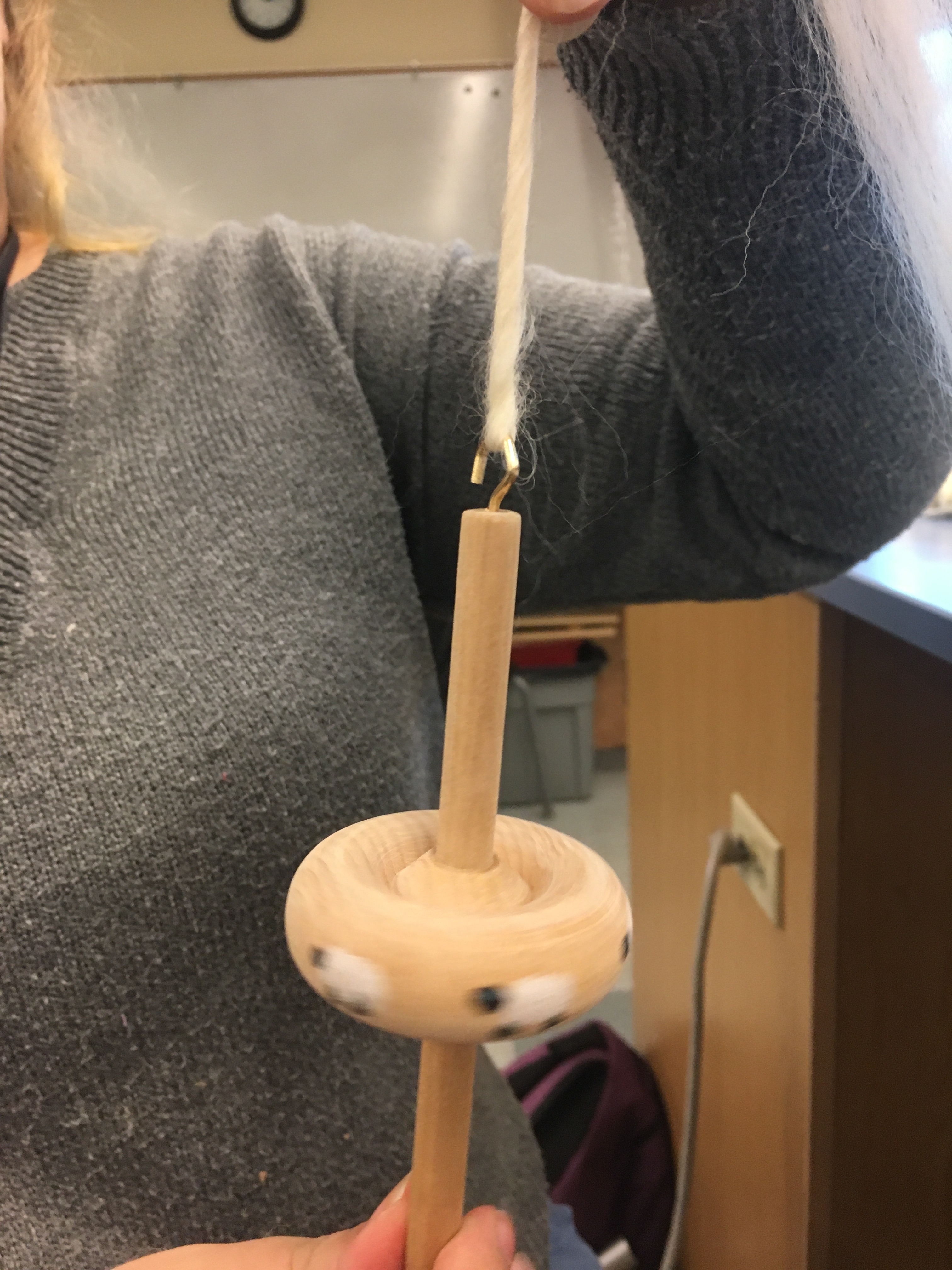 Learning How to Make Yarn With a DIY Drop Spindle! : 8 Steps (with ...