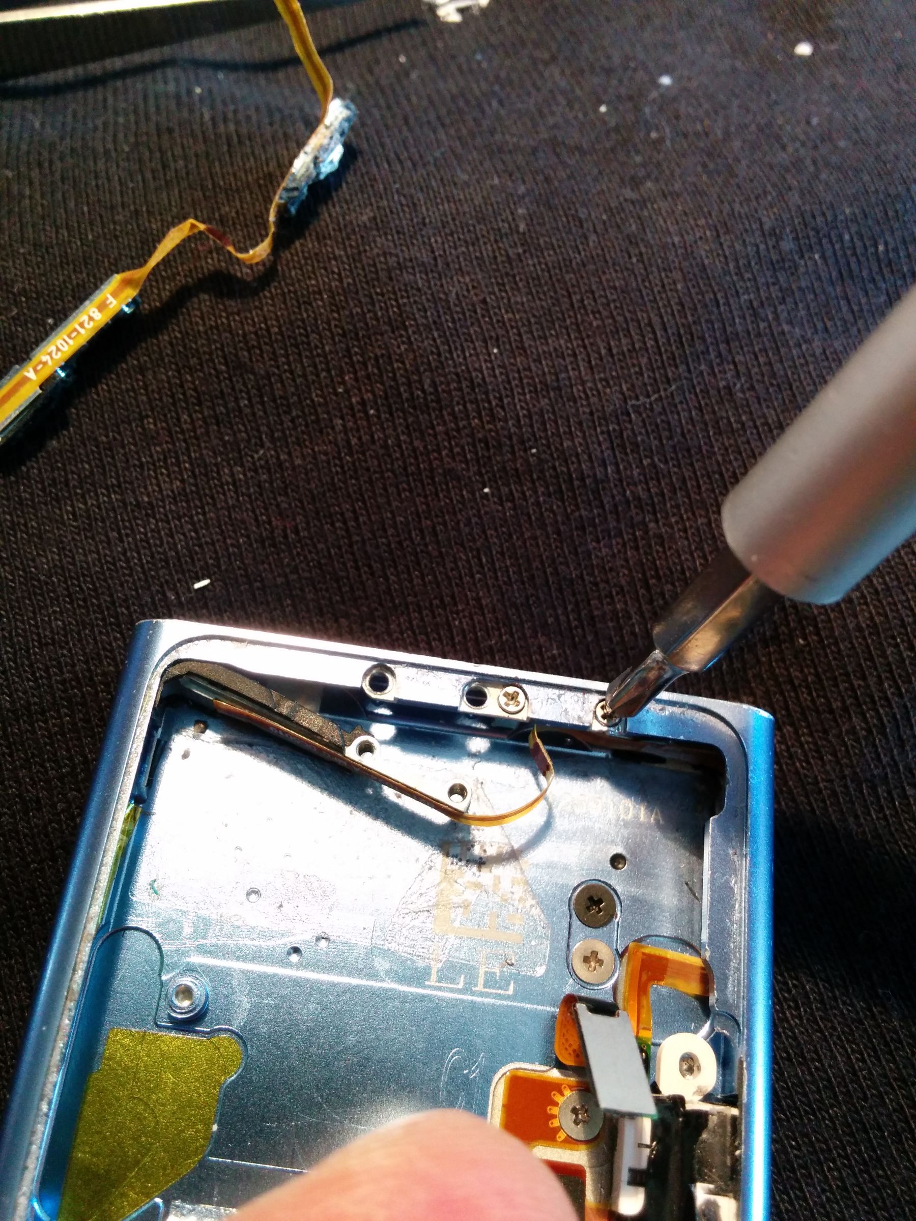 Ipod Nano 6th Gen Headphone, Power and Volume Assembly Repair : 8 Steps ...