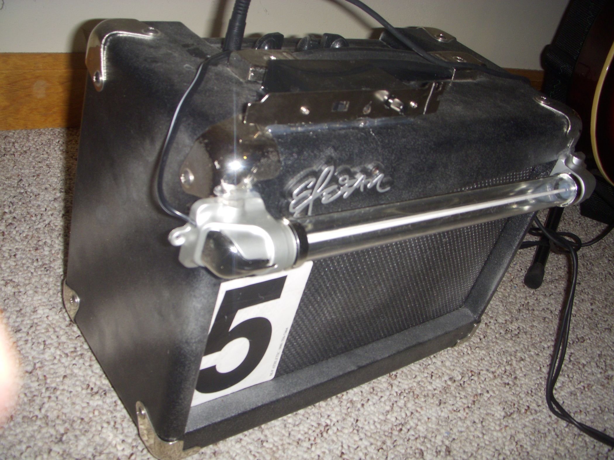 Guitar Amp Music Light : 7 Steps - Instructables