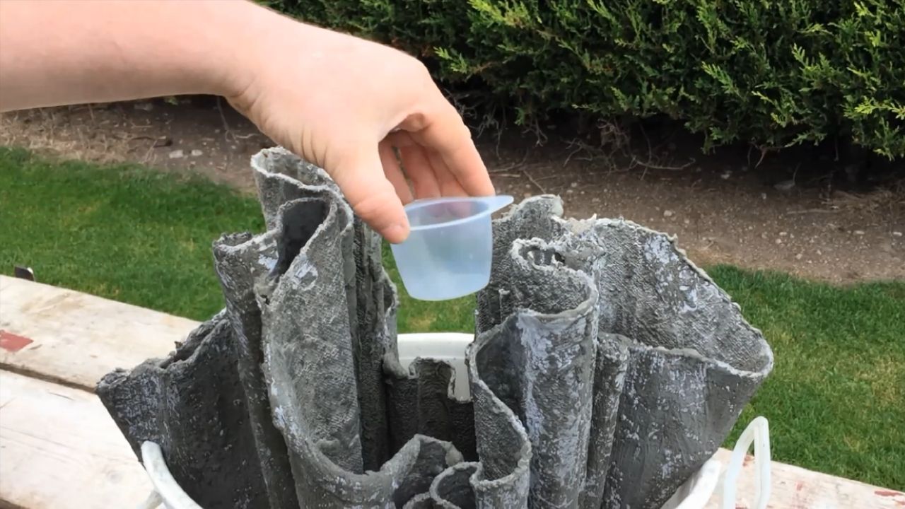 Cement Cloth Ghosts !! : 10 Steps (with Pictures) - Instructables