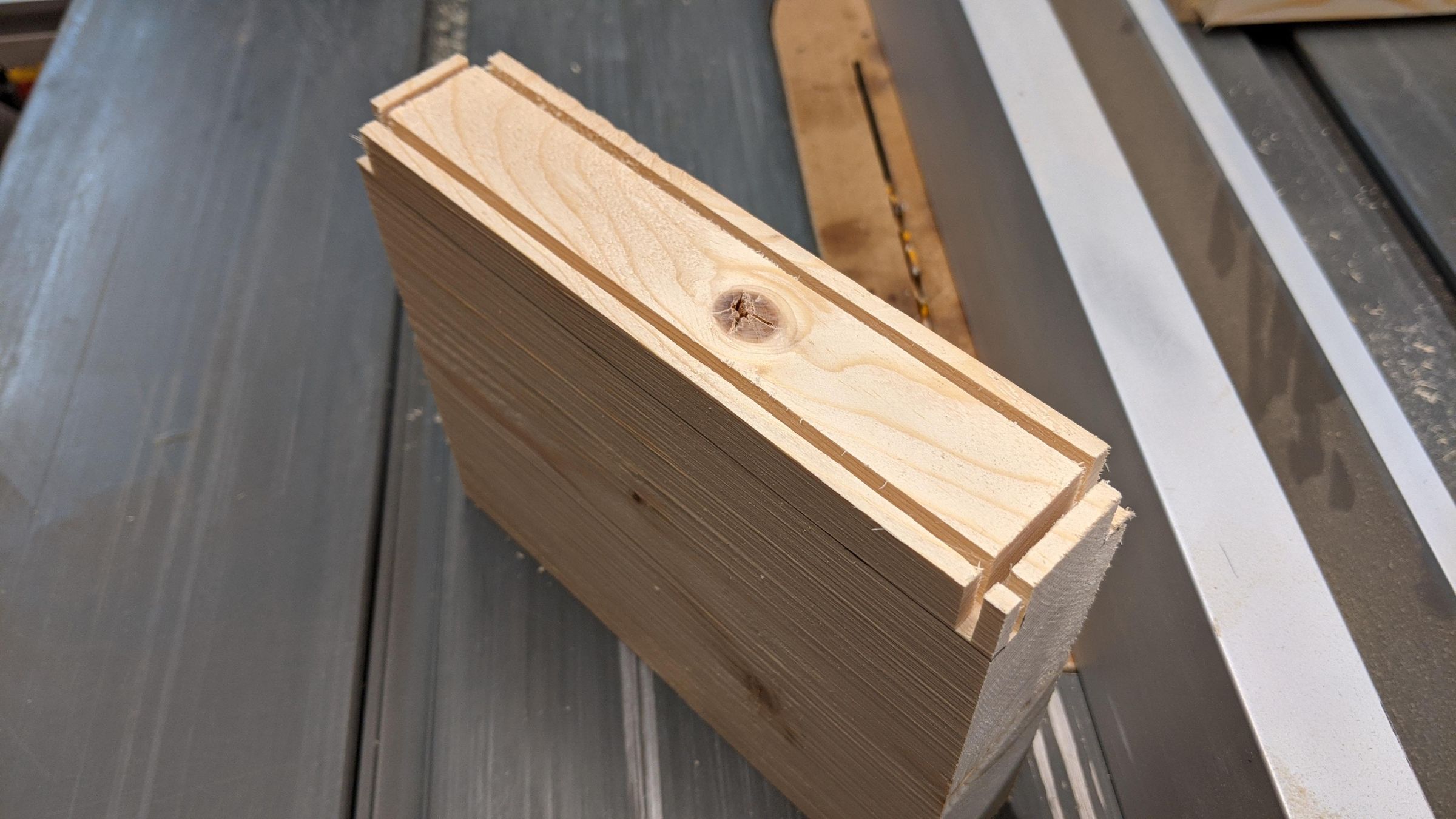 Chunky Shelves Out of a Single 2x6 : 4 Steps (with Pictures ...