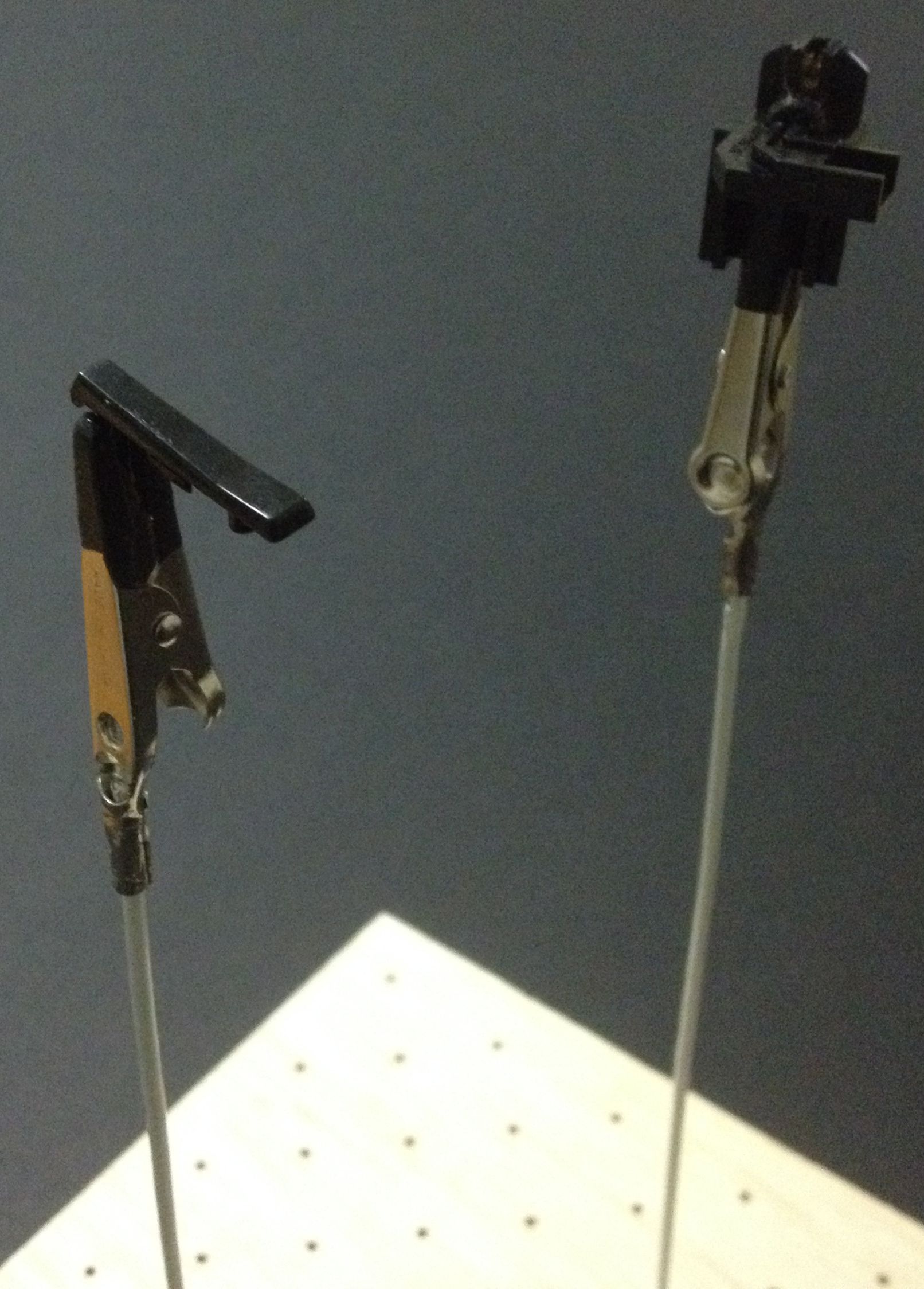 Small Parts Painting Stand : 8 Steps - Instructables