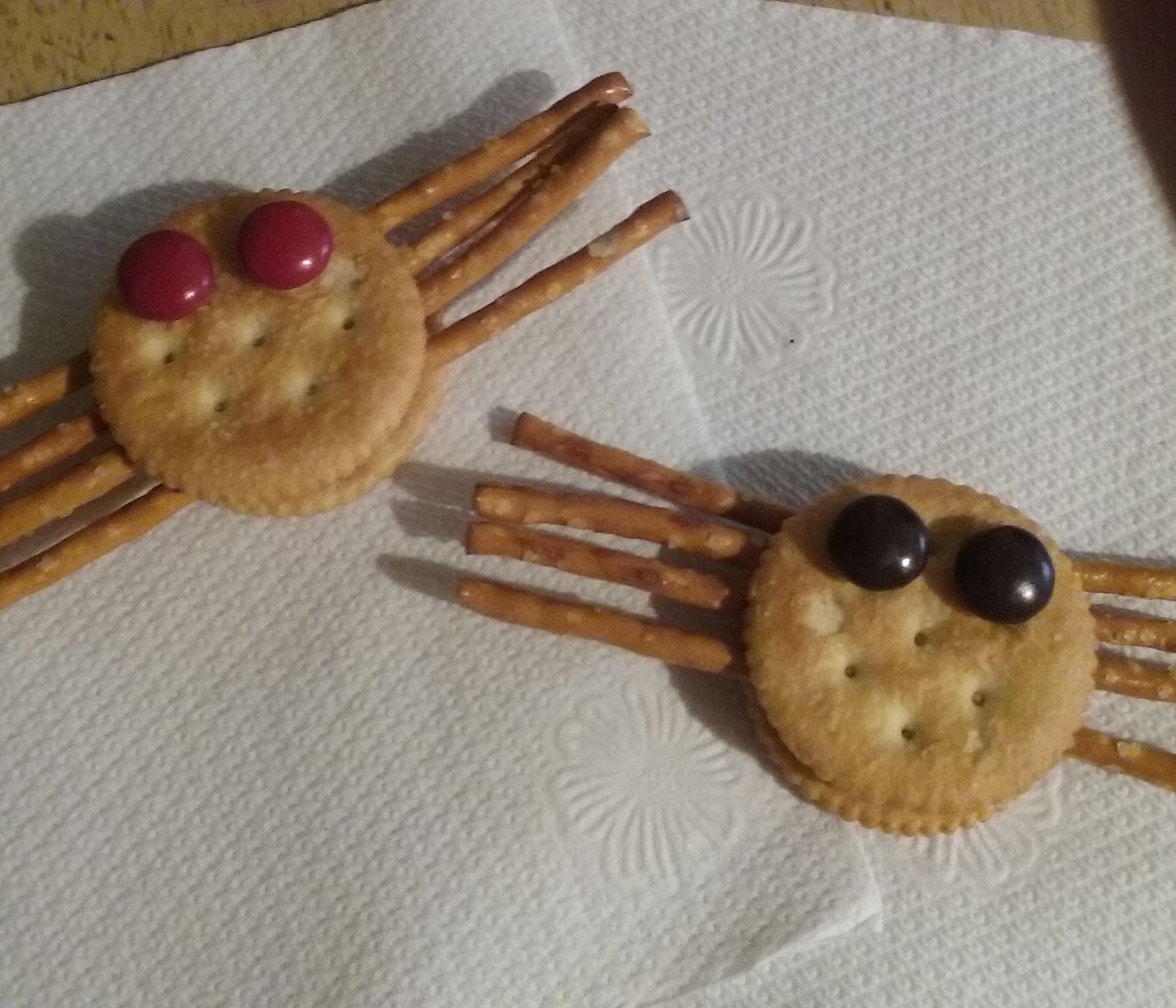 Edible Spiders : 5 Steps (with Pictures) - Instructables