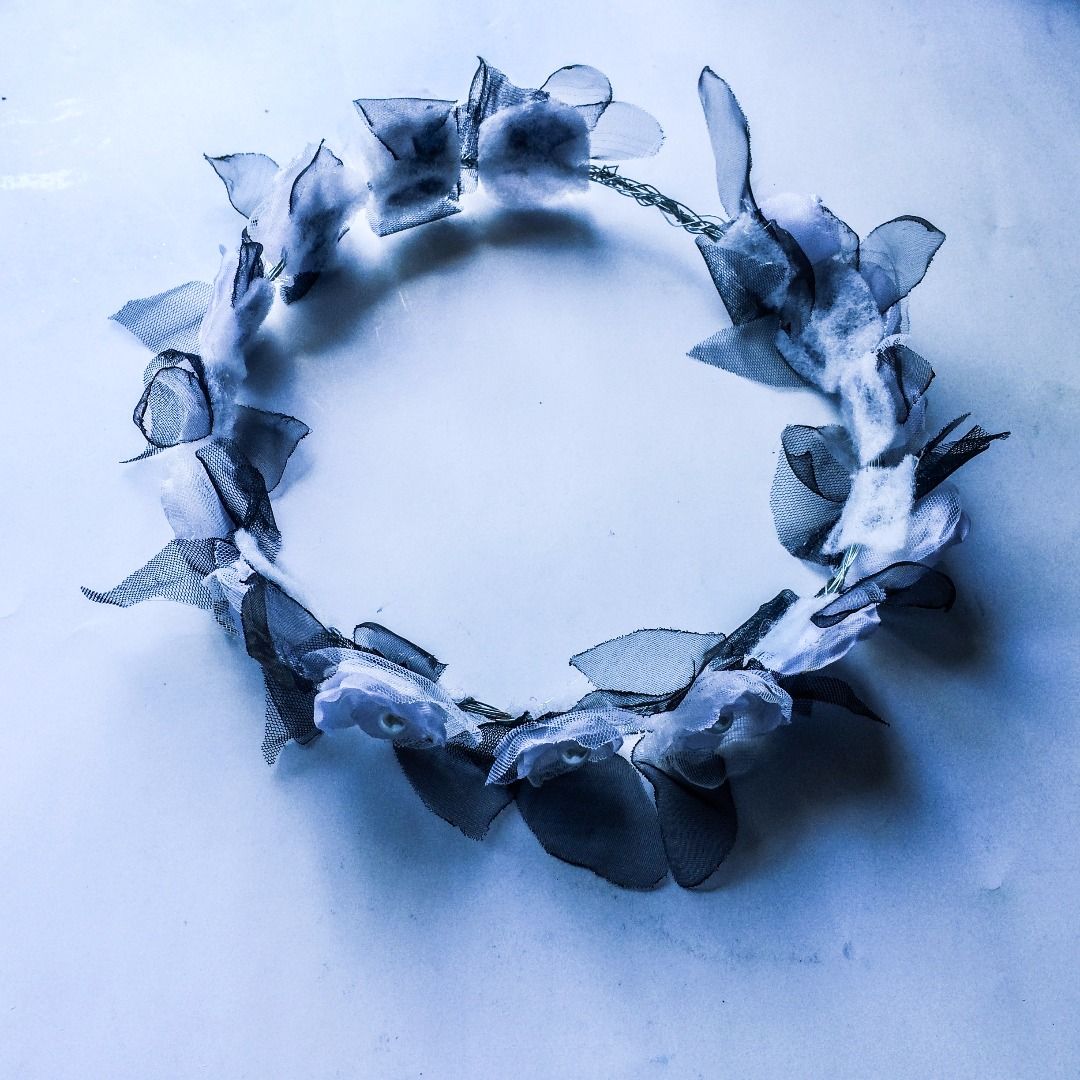 Dreamy Flowered Wire Tiara : 5 Steps (with Pictures) - Instructables