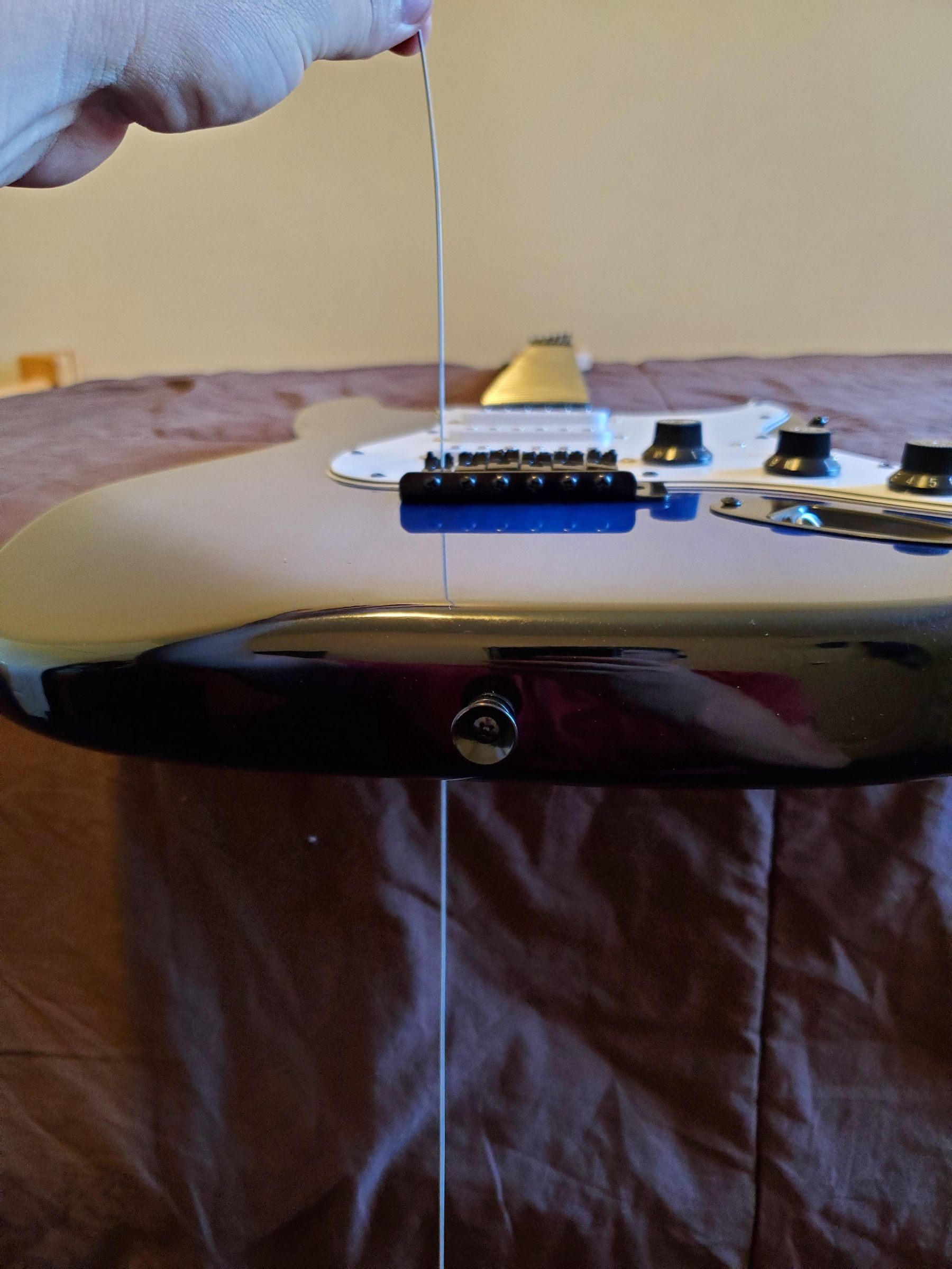 How to Restring Your Guitar : 12 Steps (with Pictures) - Instructables