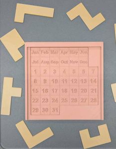 Daily Calendar Puzzle : 5 Steps - Instructables