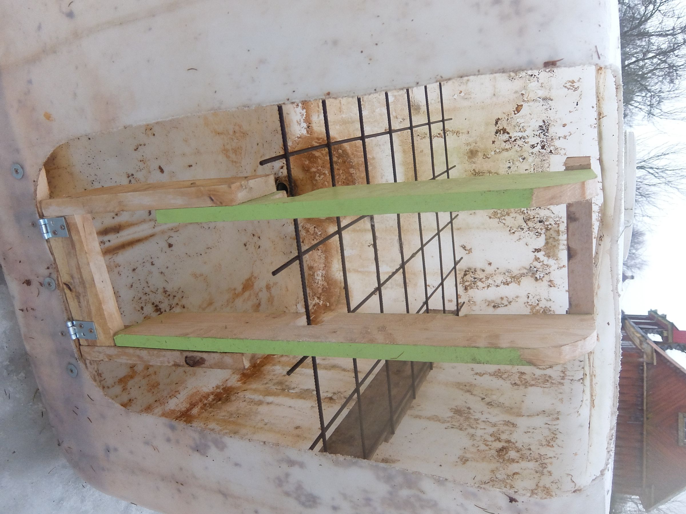 IBC Container Rabbit Hutch : 8 Steps (with Pictures) - Instructables