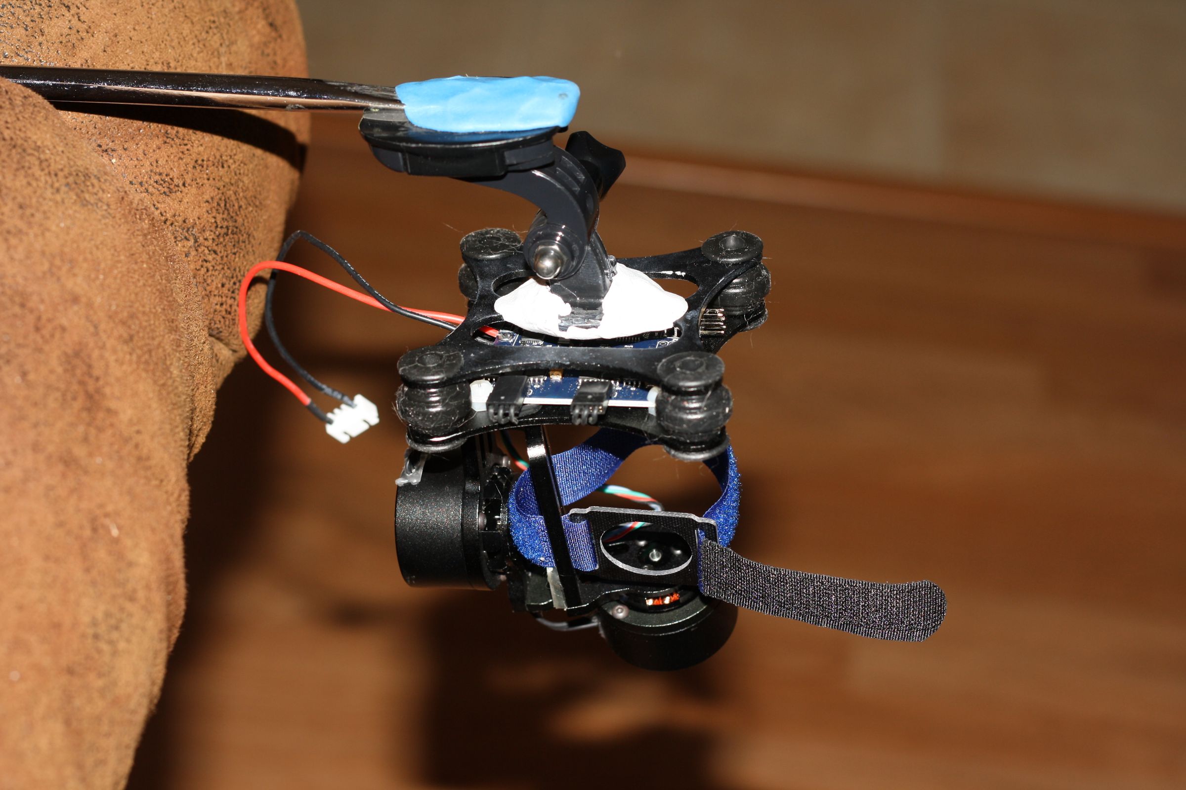 GoPro 2-Axis Gimbal Hand and Pole Mount : 3 Steps - Instructables