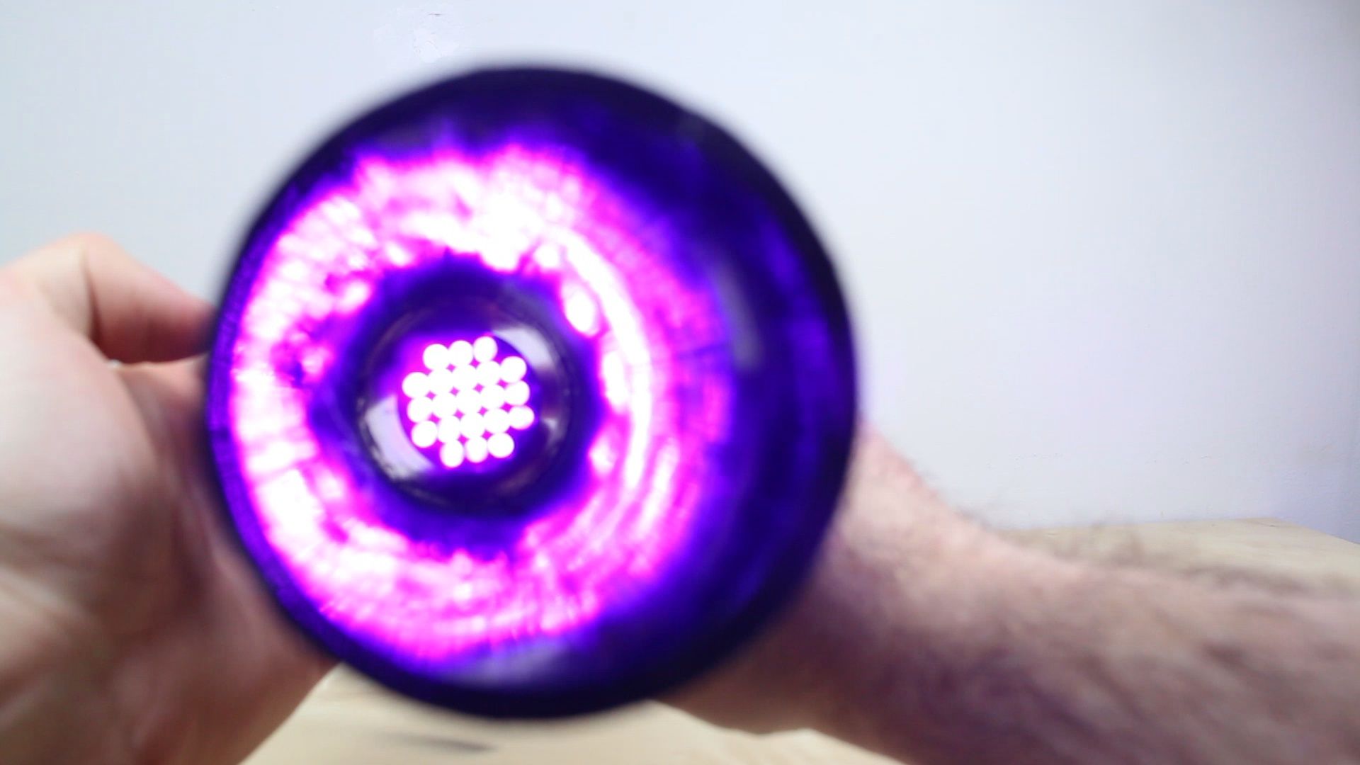 DIY GLOWING BUBBLE LIGHT - How to Make Your Own Futuristic Desk Light ...