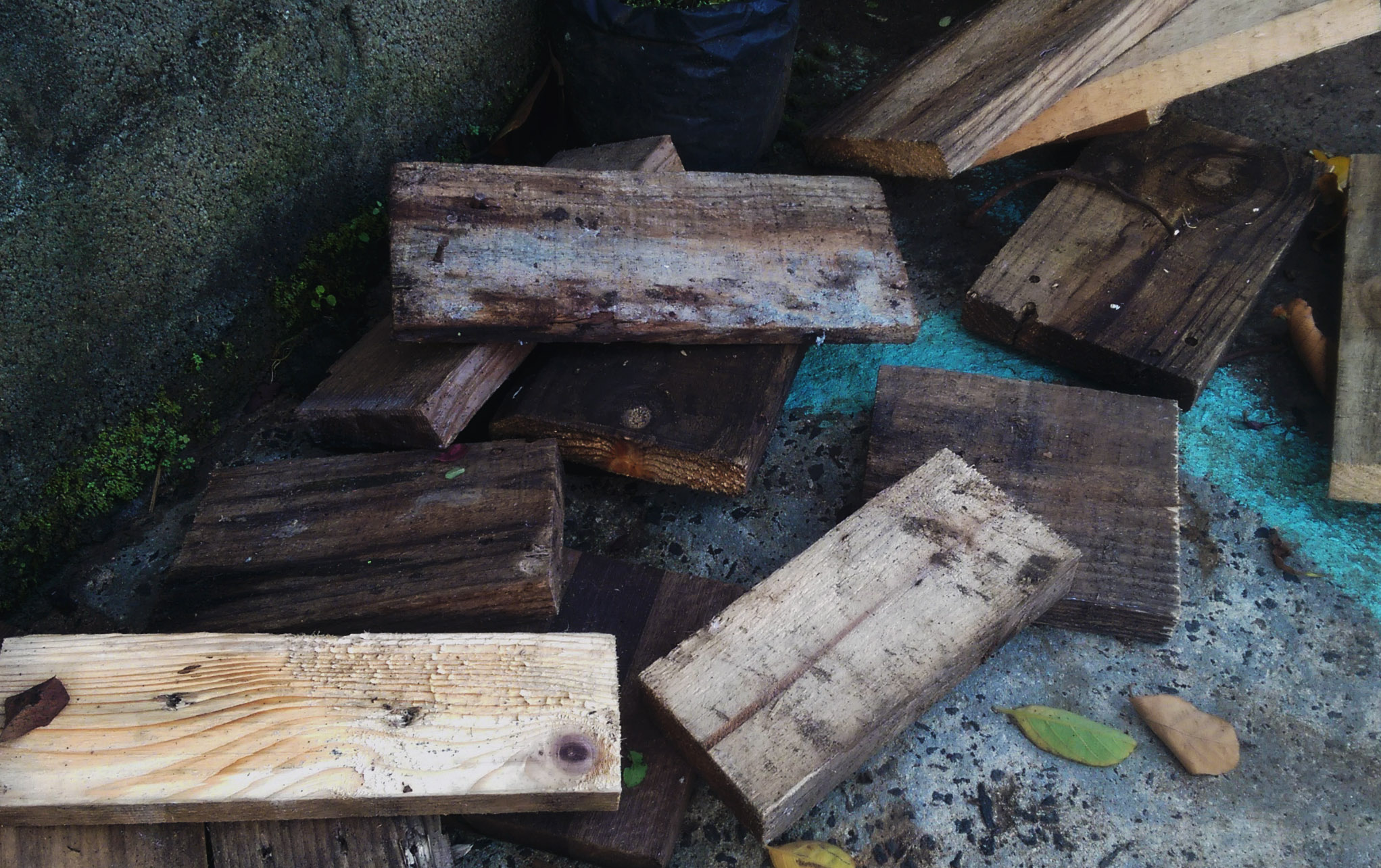 Ramp/Platform to Roll Wheel Barrow : 4 Steps - Instructables