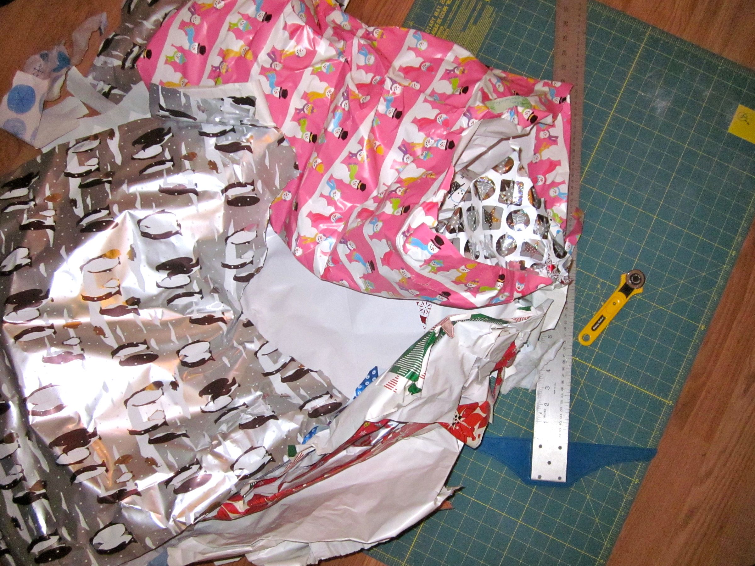 Recycled Woven Gift Wrap Vest : 7 Steps (with Pictures) - Instructables