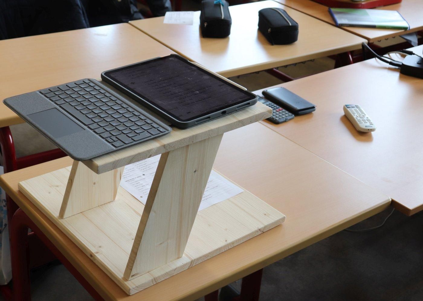 Stand for Teacher's Tablet : 5 Steps (with Pictures) - Instructables
