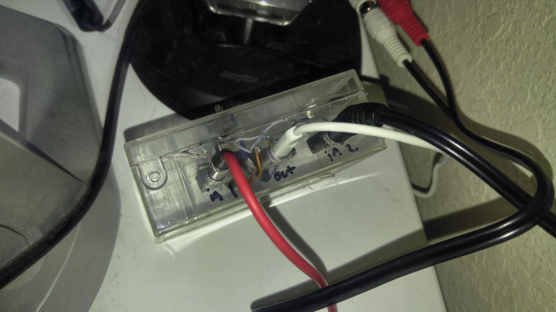 Really Simple Audio Switch (2 Inputs, 1 Output) : 3 Steps - Instructables