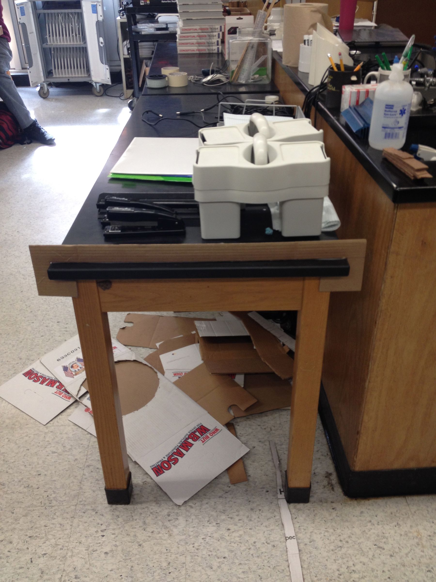 How to Make a Desk Divider : 13 Steps - Instructables