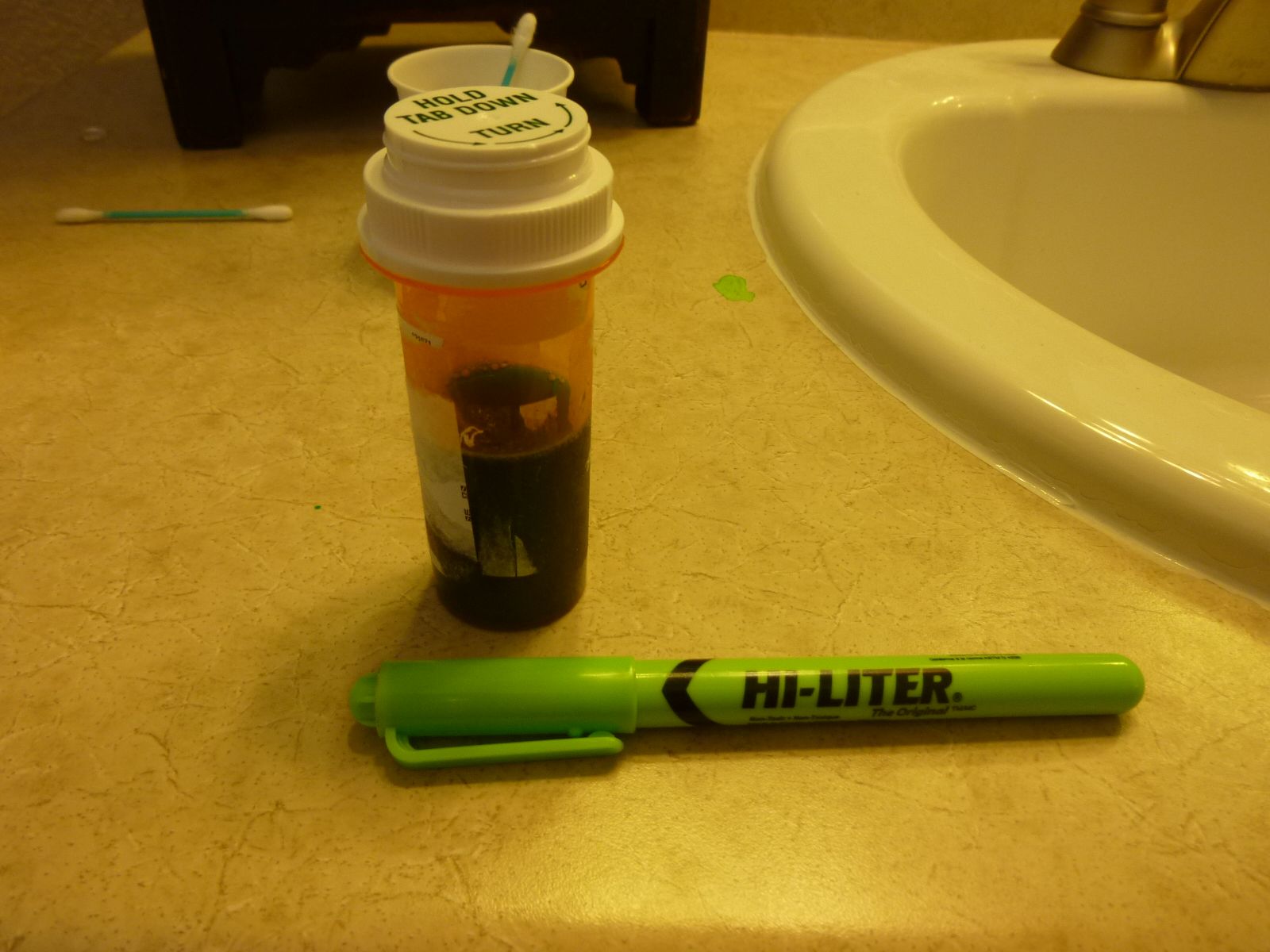 25-Cent Invisible Ink/Pen (UV Light Visible) : 7 Steps - Instructables