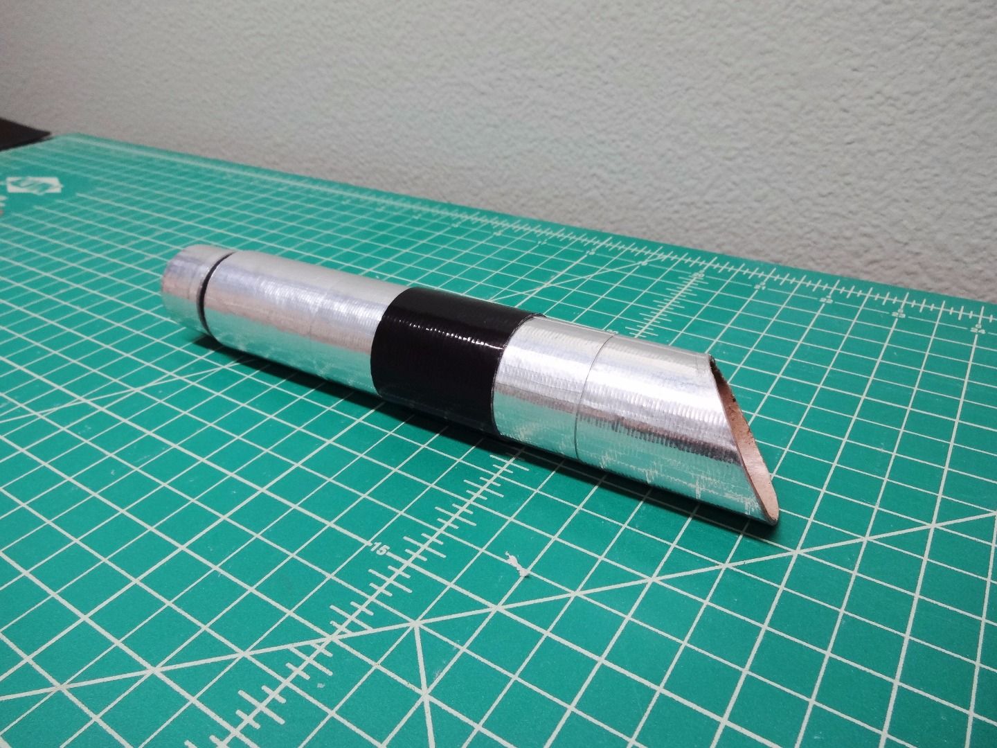 Easy $5 Lightsabers : 18 Steps (with Pictures) - Instructables