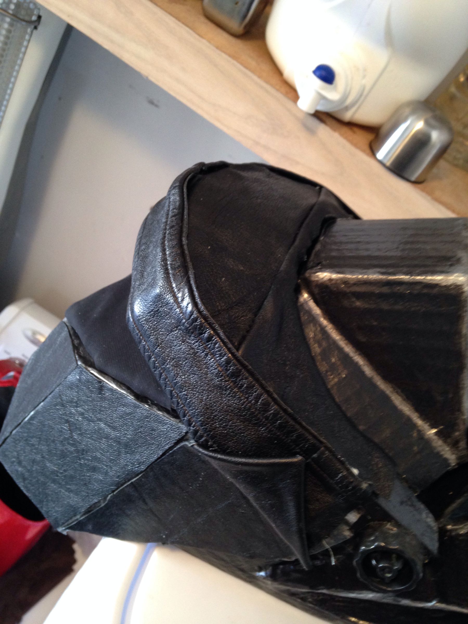 10 Easy Steps to a Cardboard Helmet : 10 Steps - Instructables