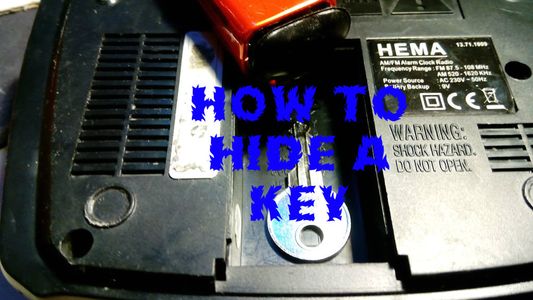 Grazy Simple Key Hiding Place : 3 Steps - Instructables