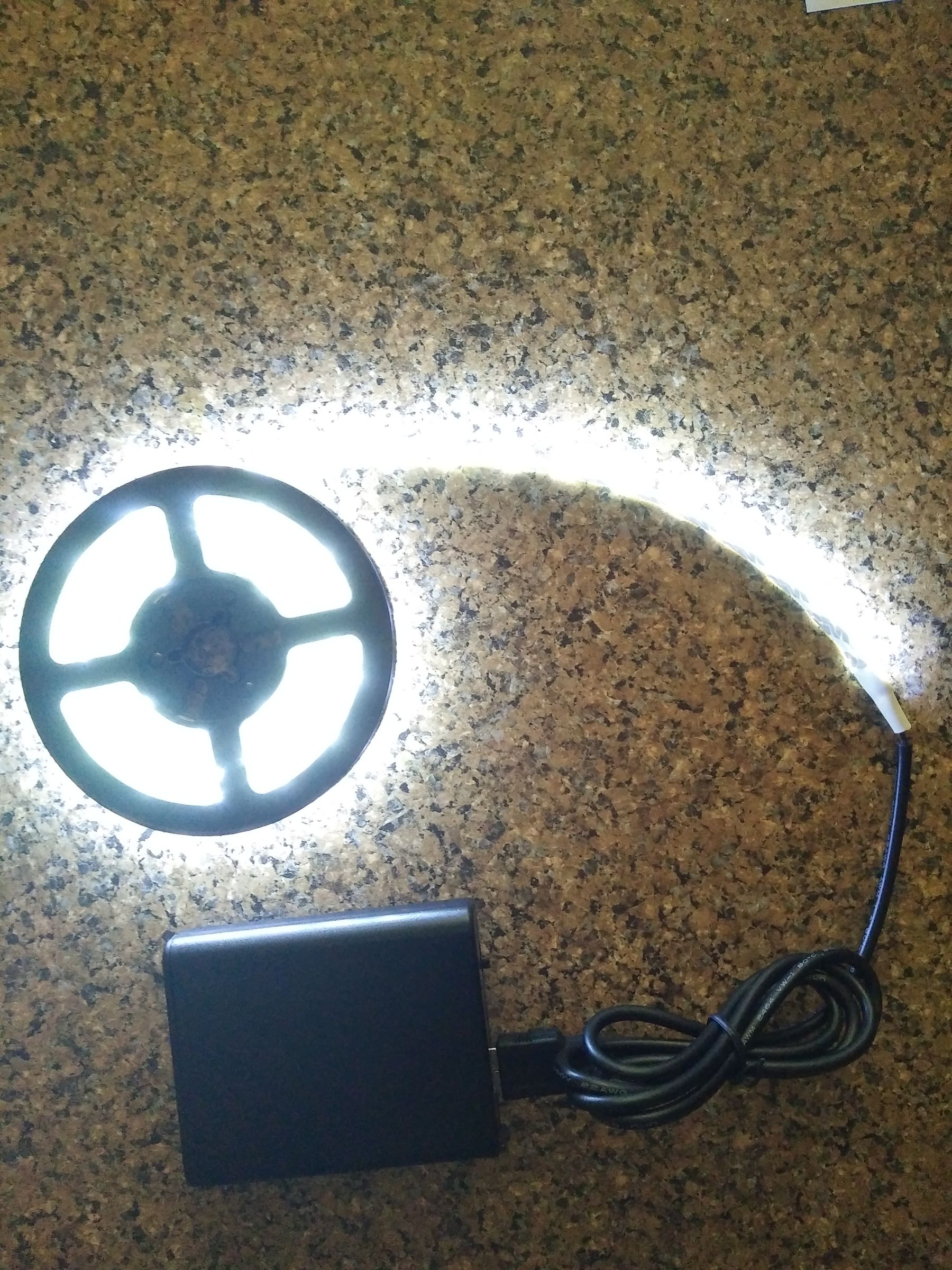 Rustic Live Edge Log Slice Lazy Susan With LED Lighting : 4 Steps (with ...