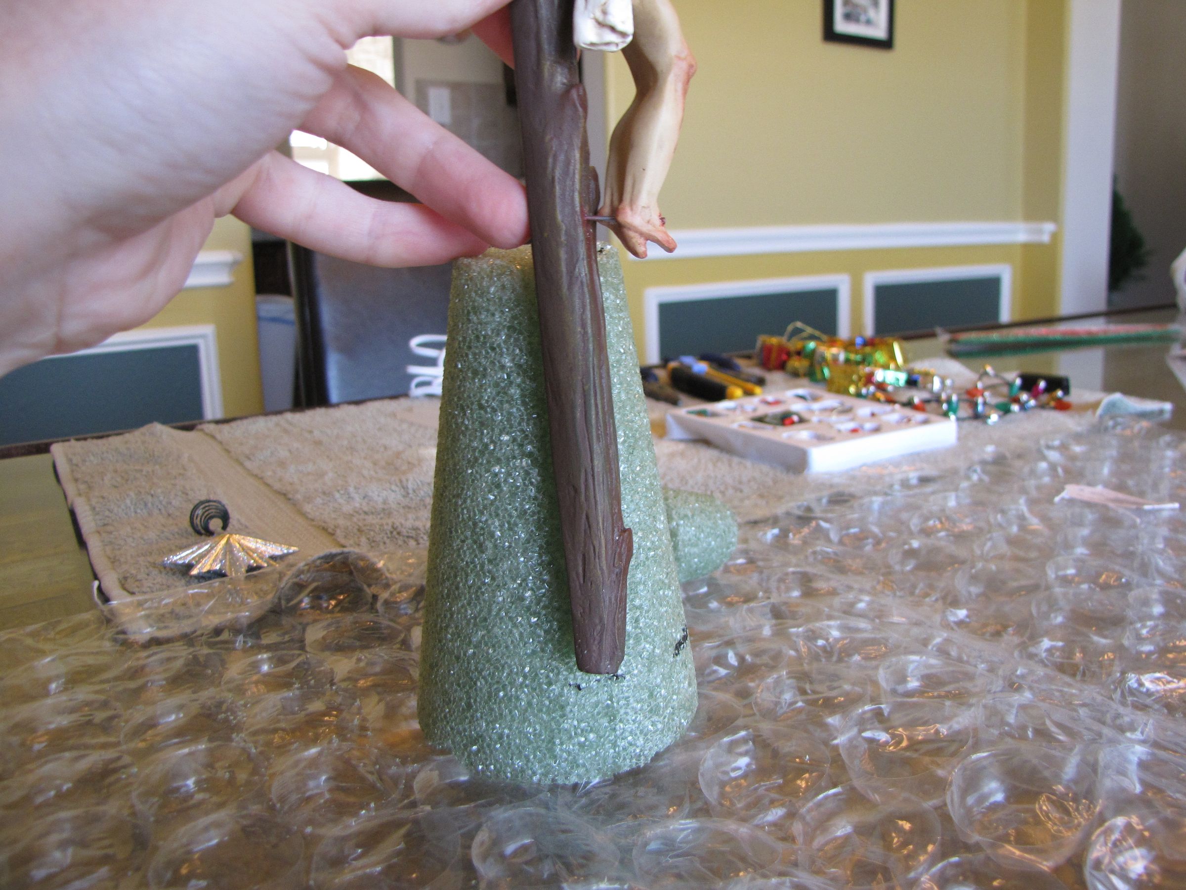 Jesus/Crucifix Christmas Tree Topper : 5 Steps - Instructables