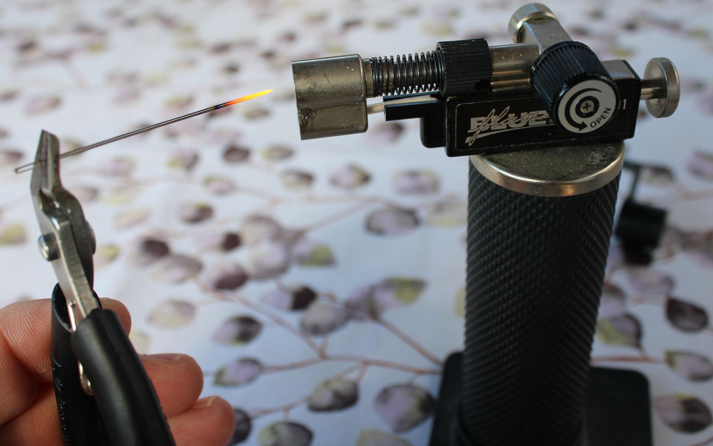 KISS Principle Monocle : 5 Steps (with Pictures) - Instructables