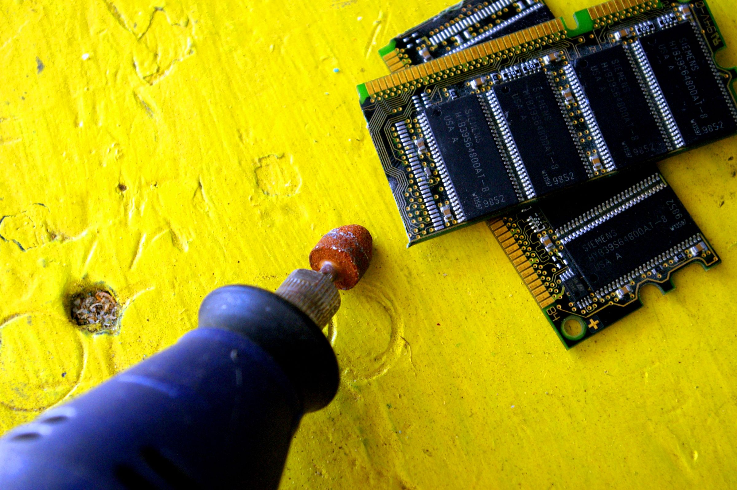 PCB Business Key Fob : 4 Steps - Instructables