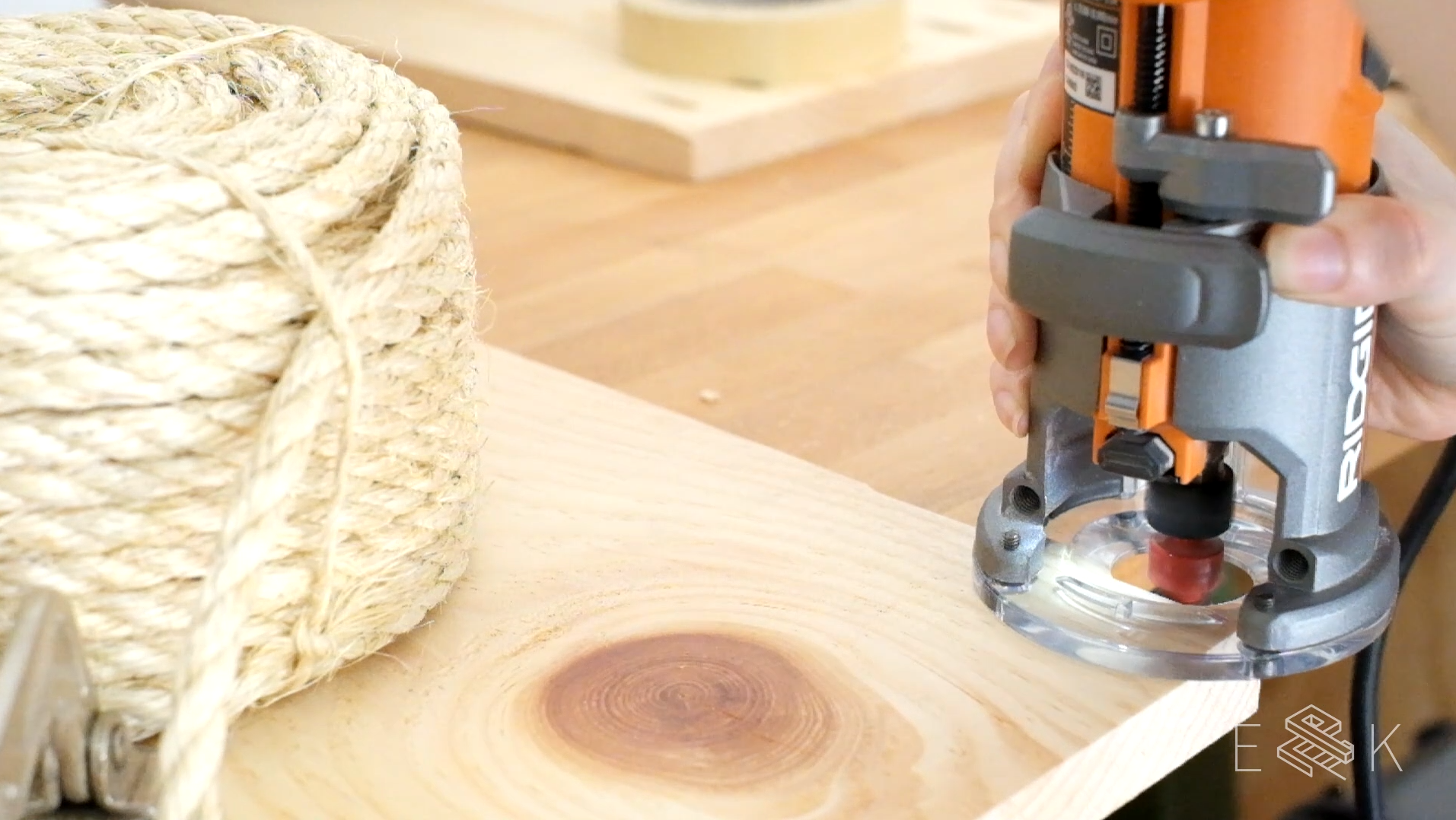 DIY Modern Cat Scratching Post : 8 Steps (with Pictures) - Instructables