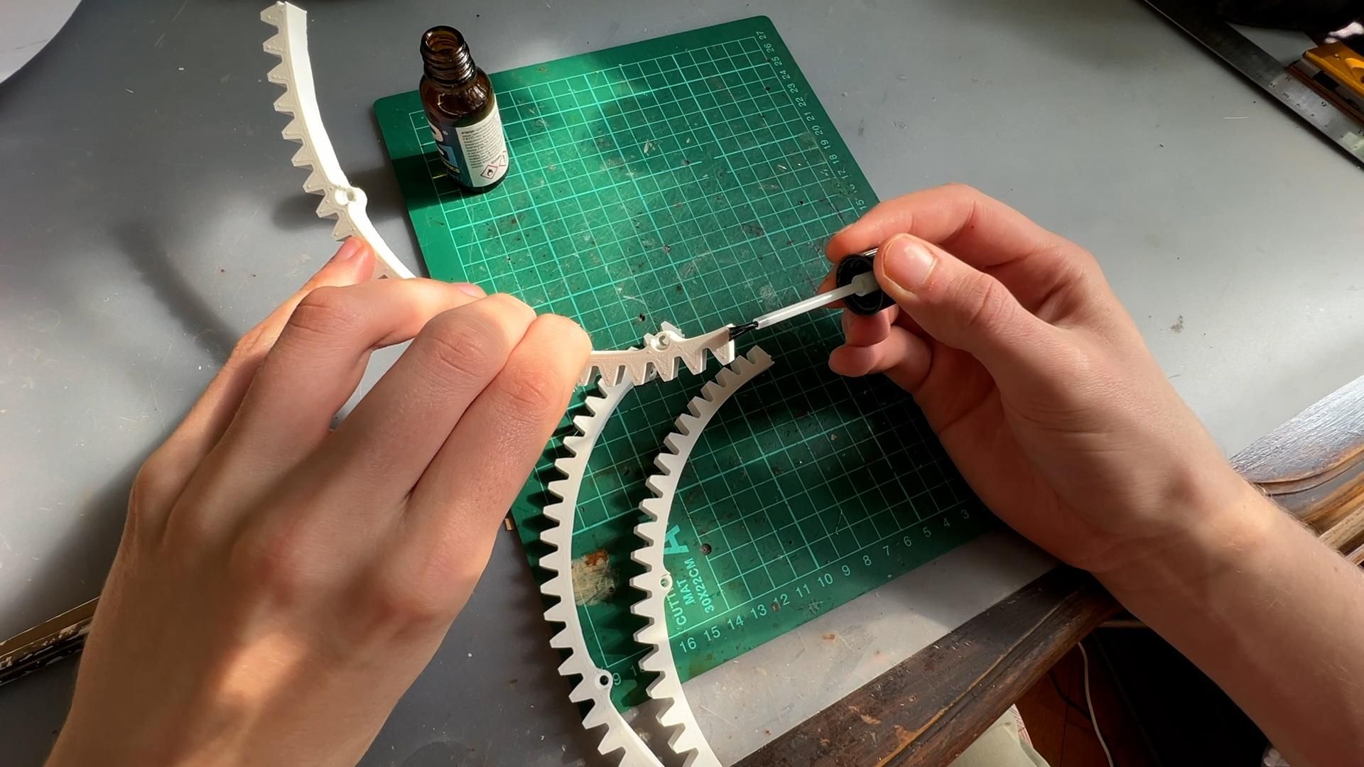 How to Make a Motorized Lazy Susan With a Secret : 9 Steps (with ...