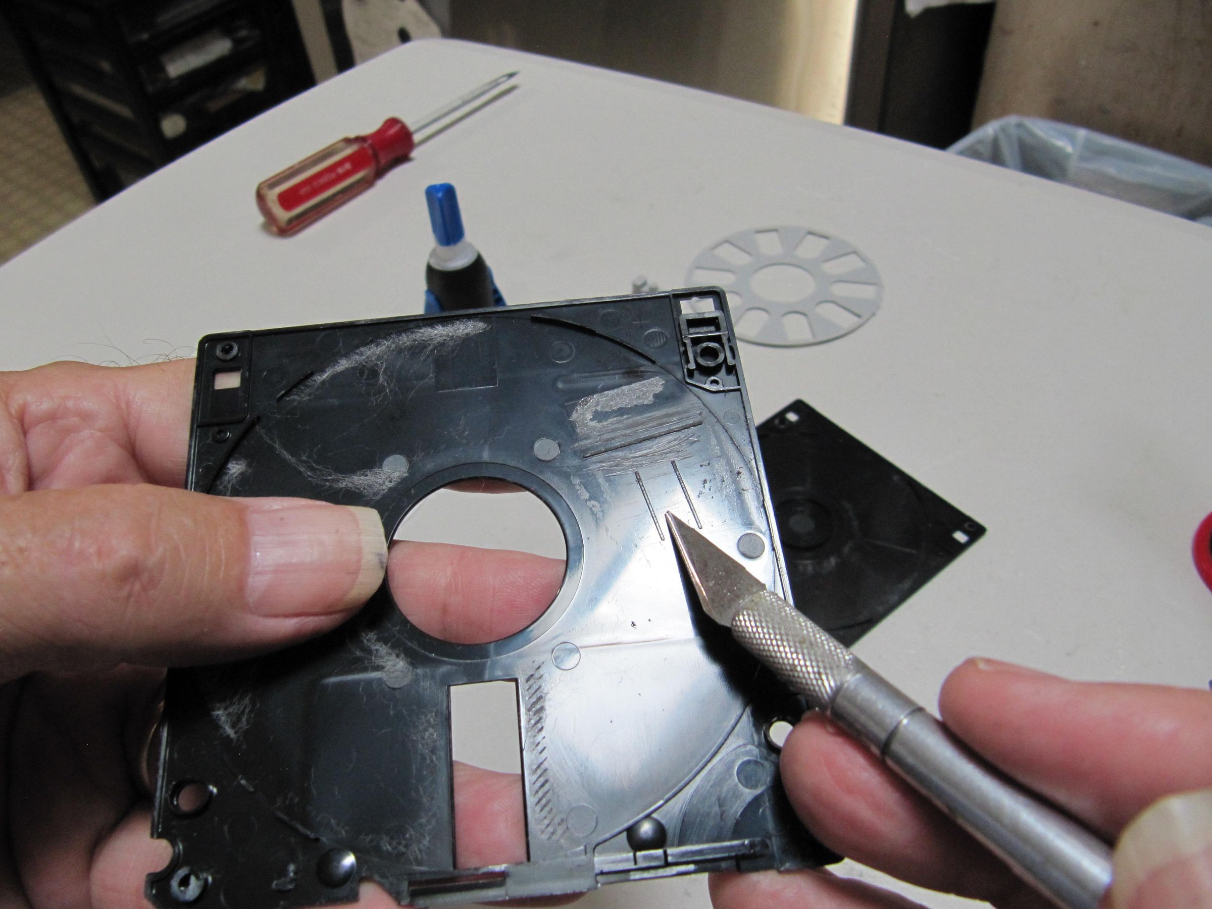 Floppy Diskette SD Card Caddy Dispenser : 10 Steps (with Pictures ...