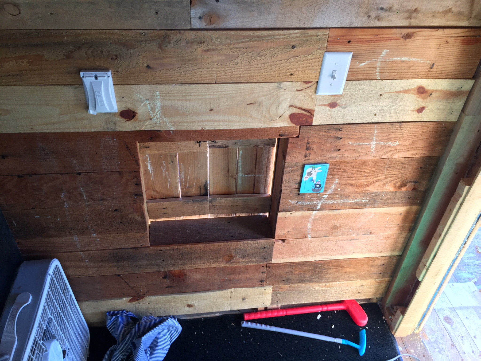 Quick Tip to Make De-Nailing Reclaimed Wood Easier : 3 Steps (with ...