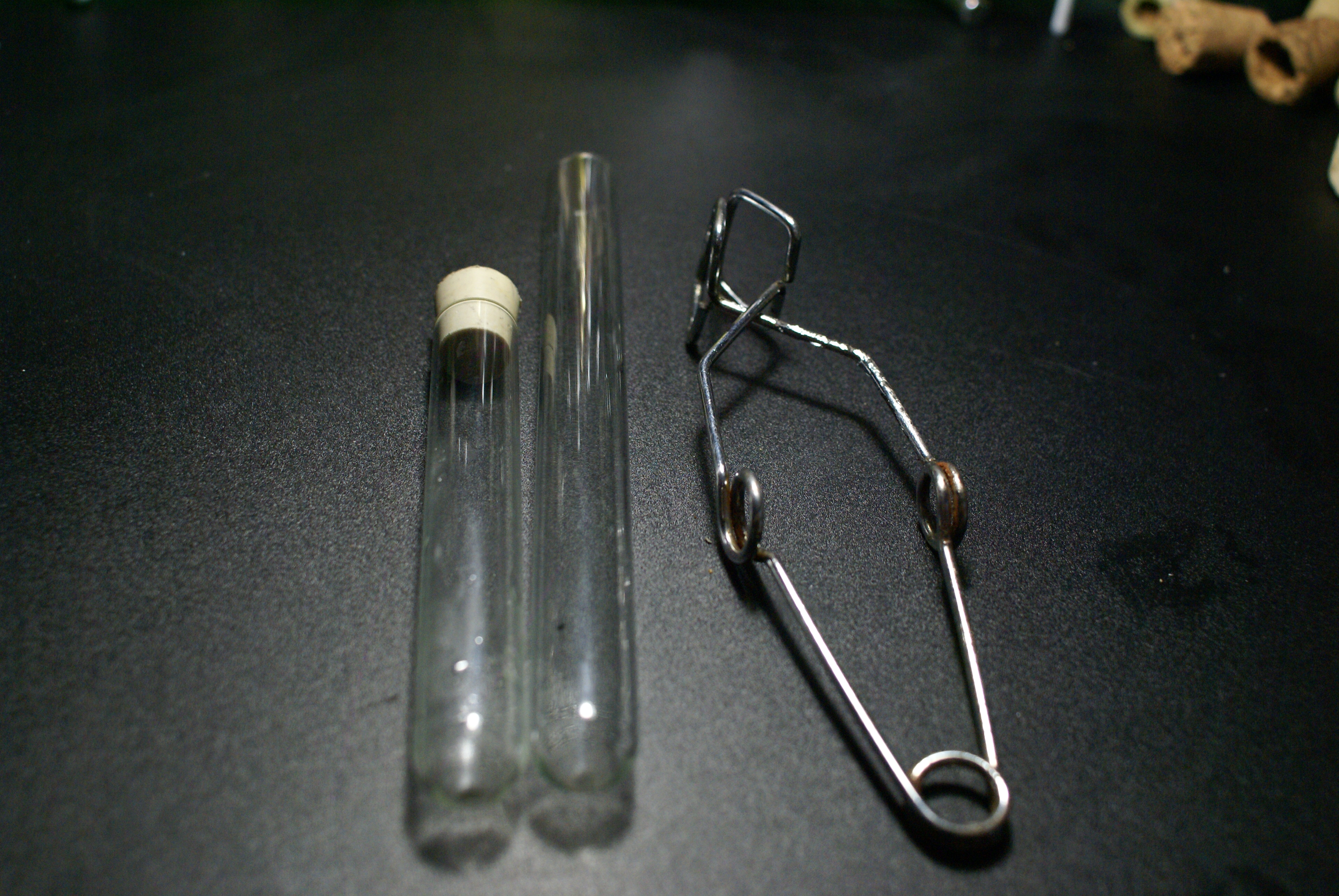 Set Up Your Home Chemistry Lab : 9 Steps (with Pictures) - Instructables