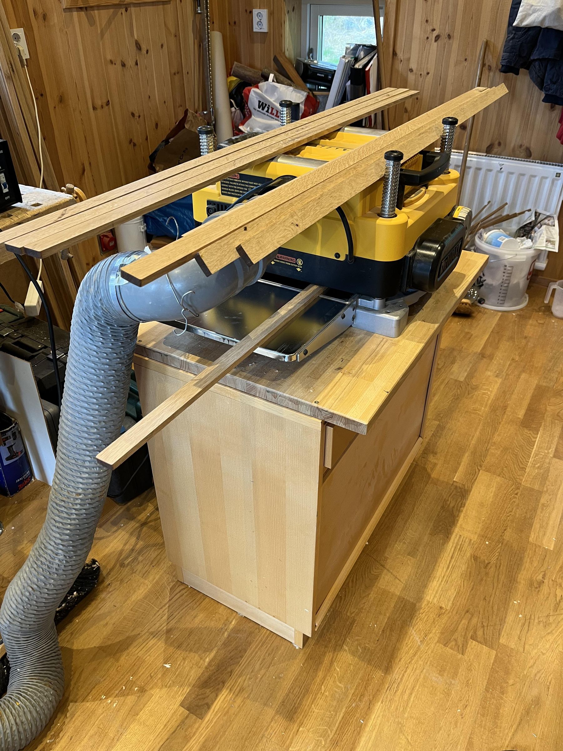 Circular Table Re-Design (Three to Single Leg) : 8 Steps (with Pictures ...