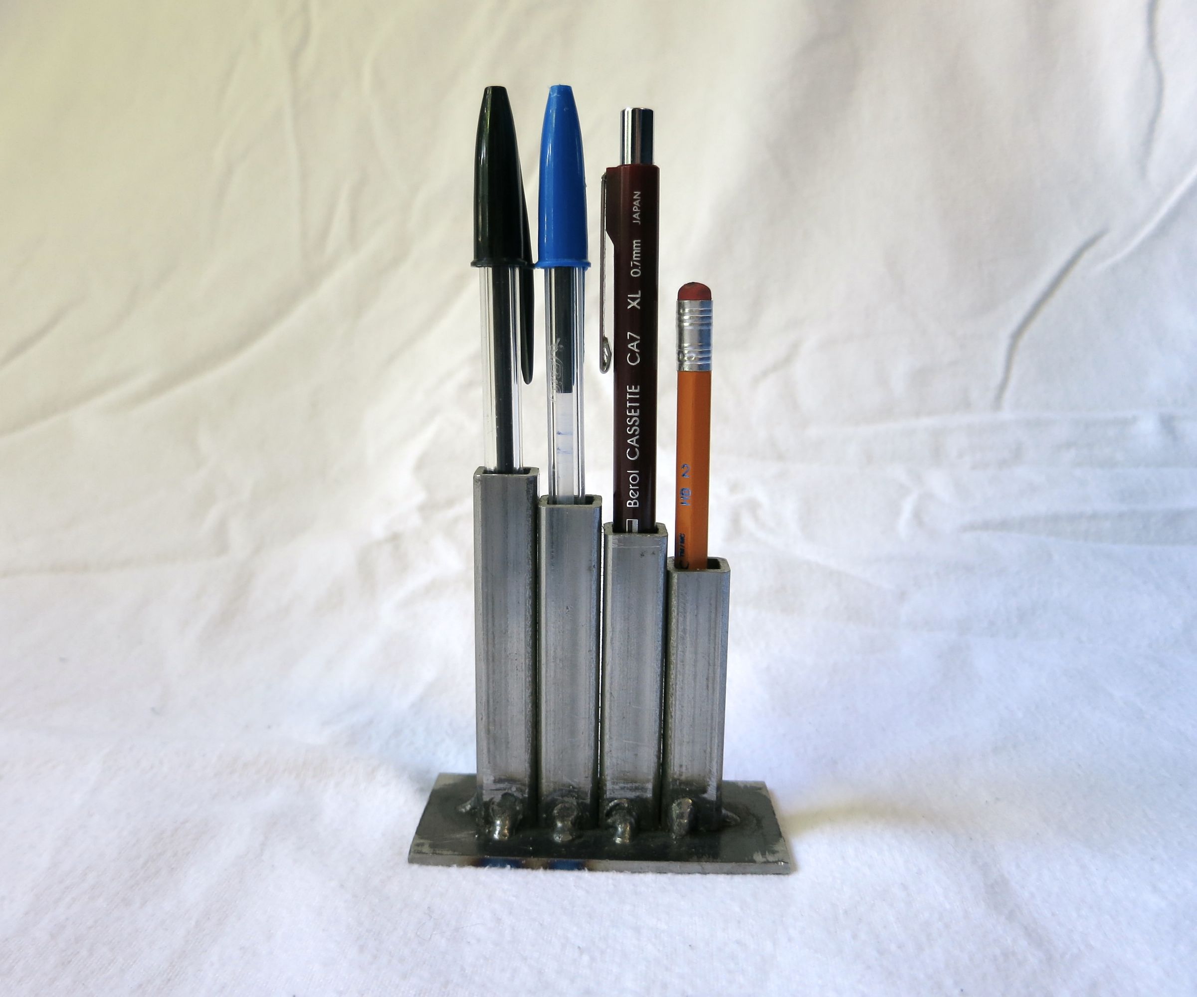 Simple Industrial Pencil Holder : 5 Steps (with Pictures) - Instructables