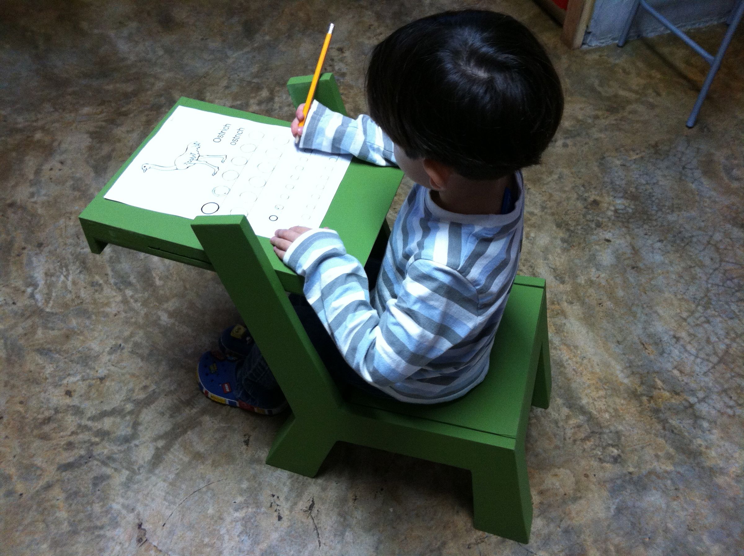 How to Build the PlusDuo Kid's Chair/desk : 8 Steps (with Pictures ...