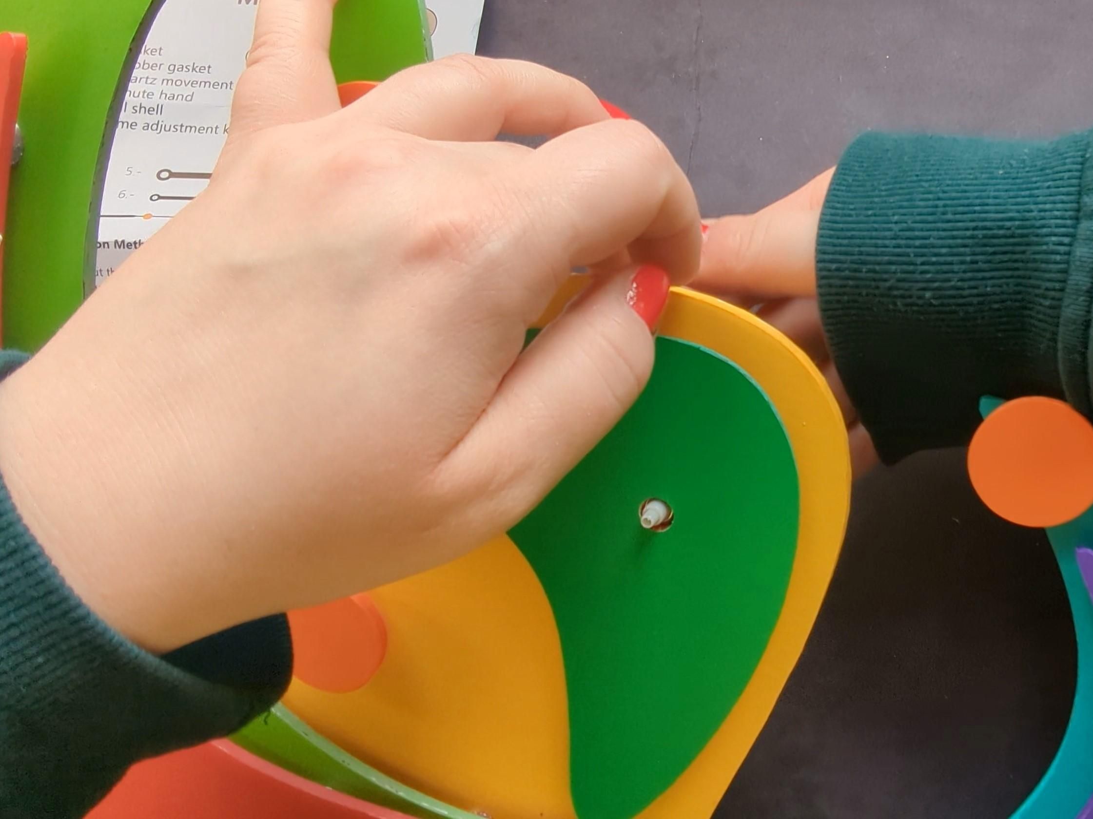 3D Printed Futuristic Space Age Wall Clock : 14 Steps (with Pictures ...