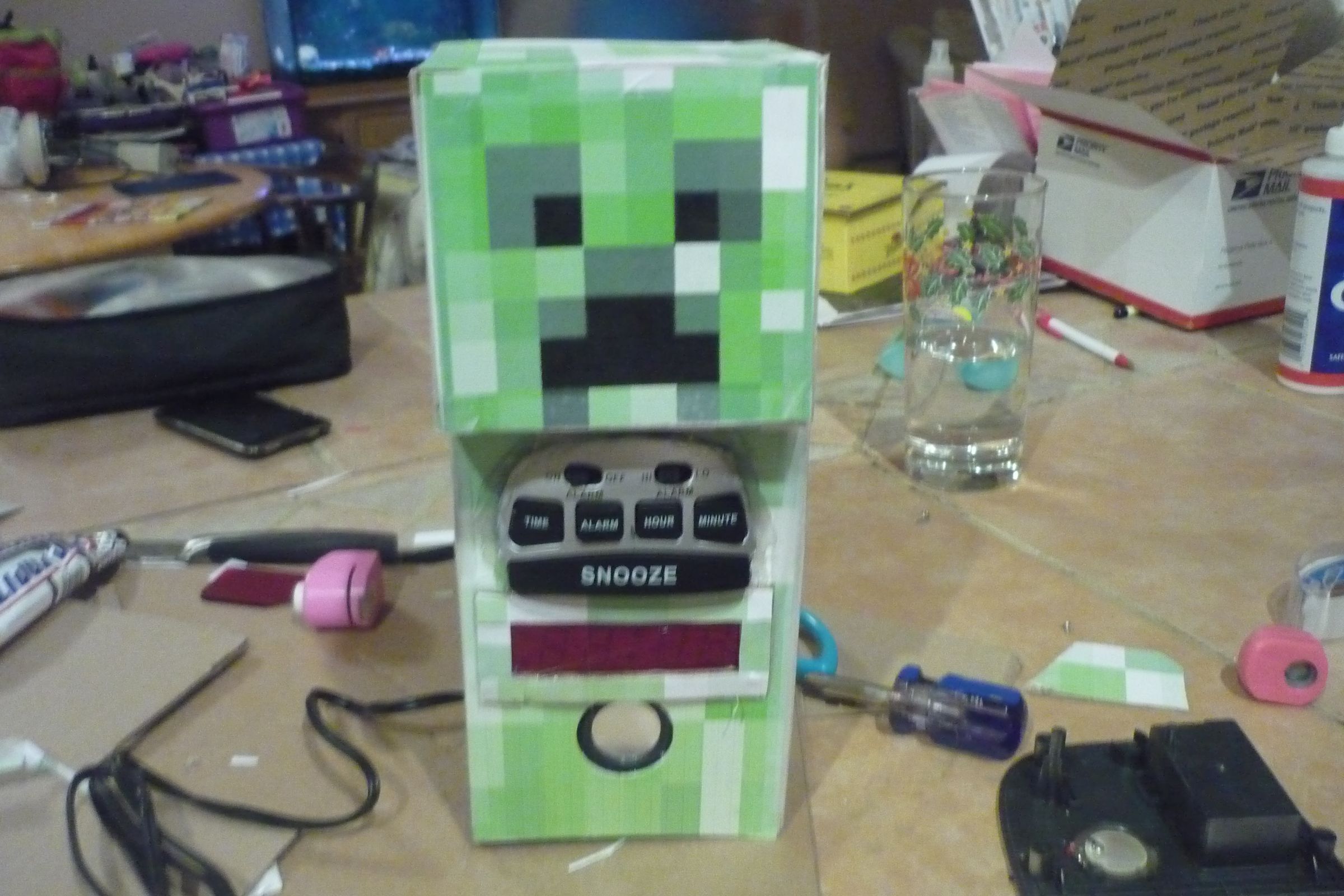 MineCraft Creeper Alarm Clock : 8 Steps - Instructables